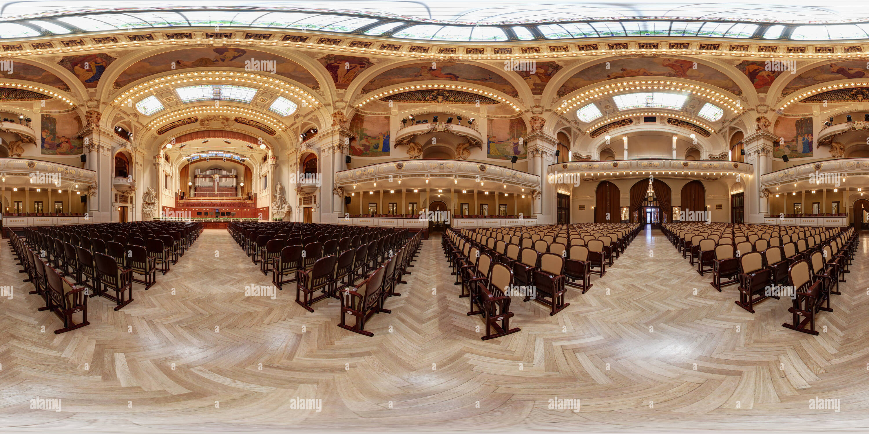 360° view of Prague, Obecni dum, Smetana Hall - Alamy