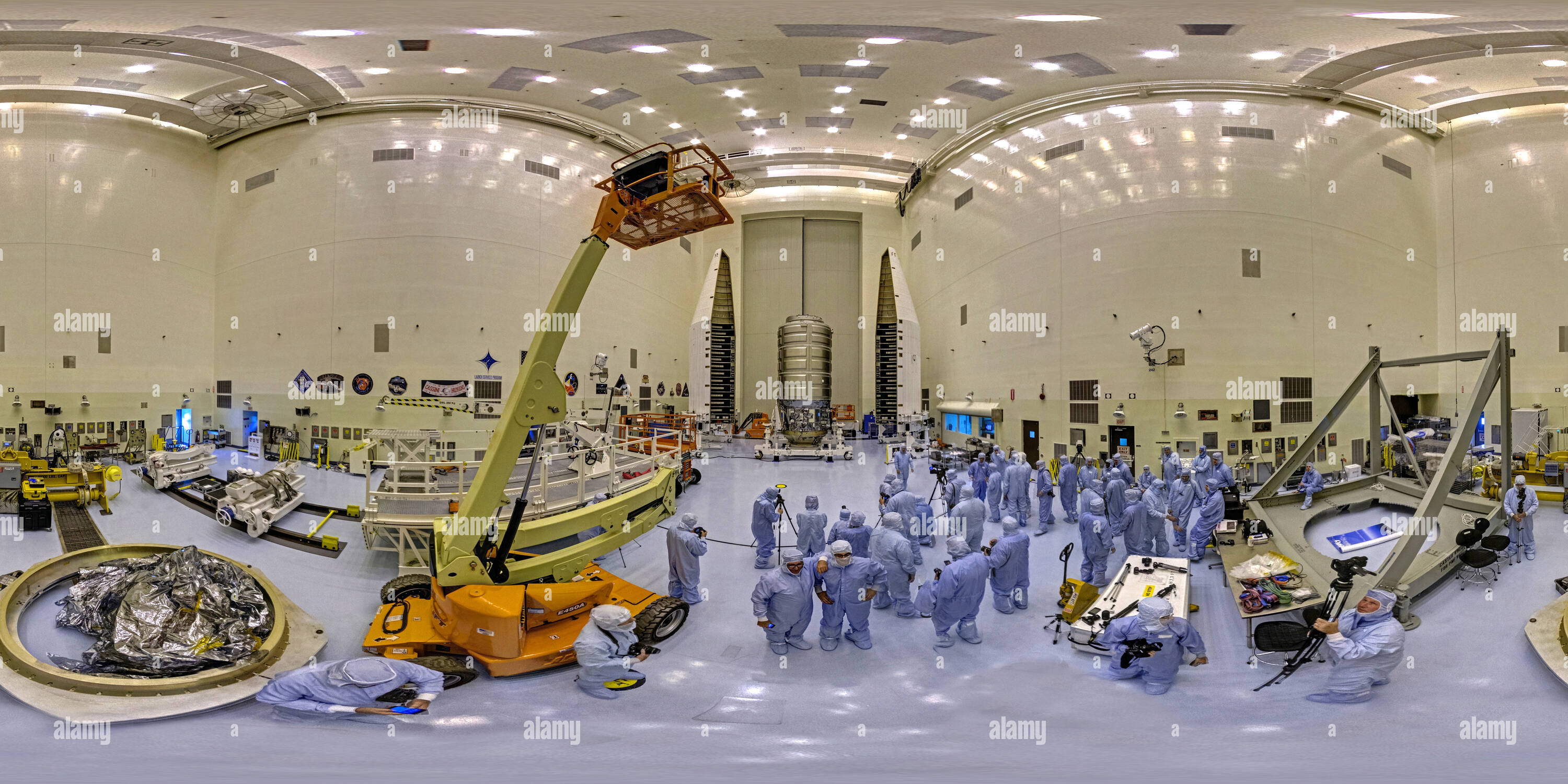 Cygnus cargo module hi-res stock photography and images - Alamy