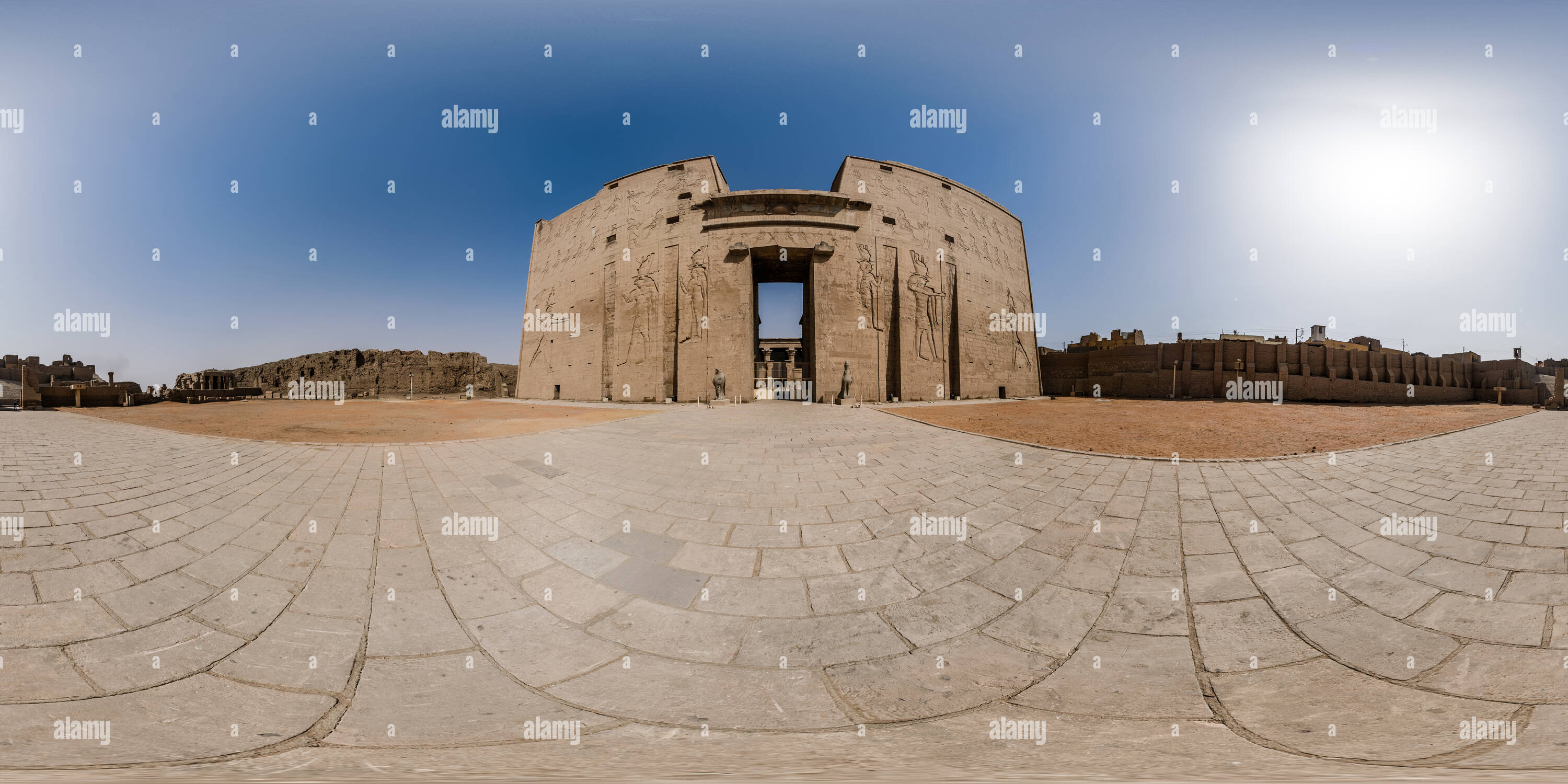 360° view of The Pylon at Edfu Temple - Alamy