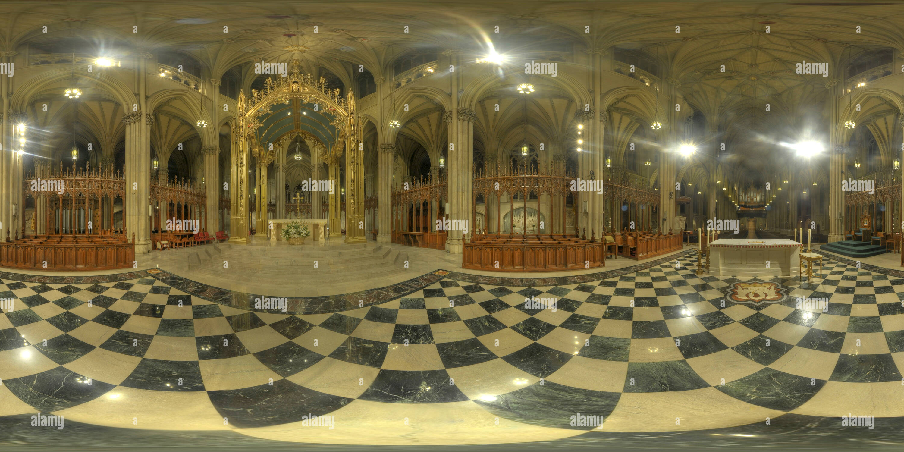 360° view of Saint-Patrick Cathedral Altar Back (Hdr - Alamy