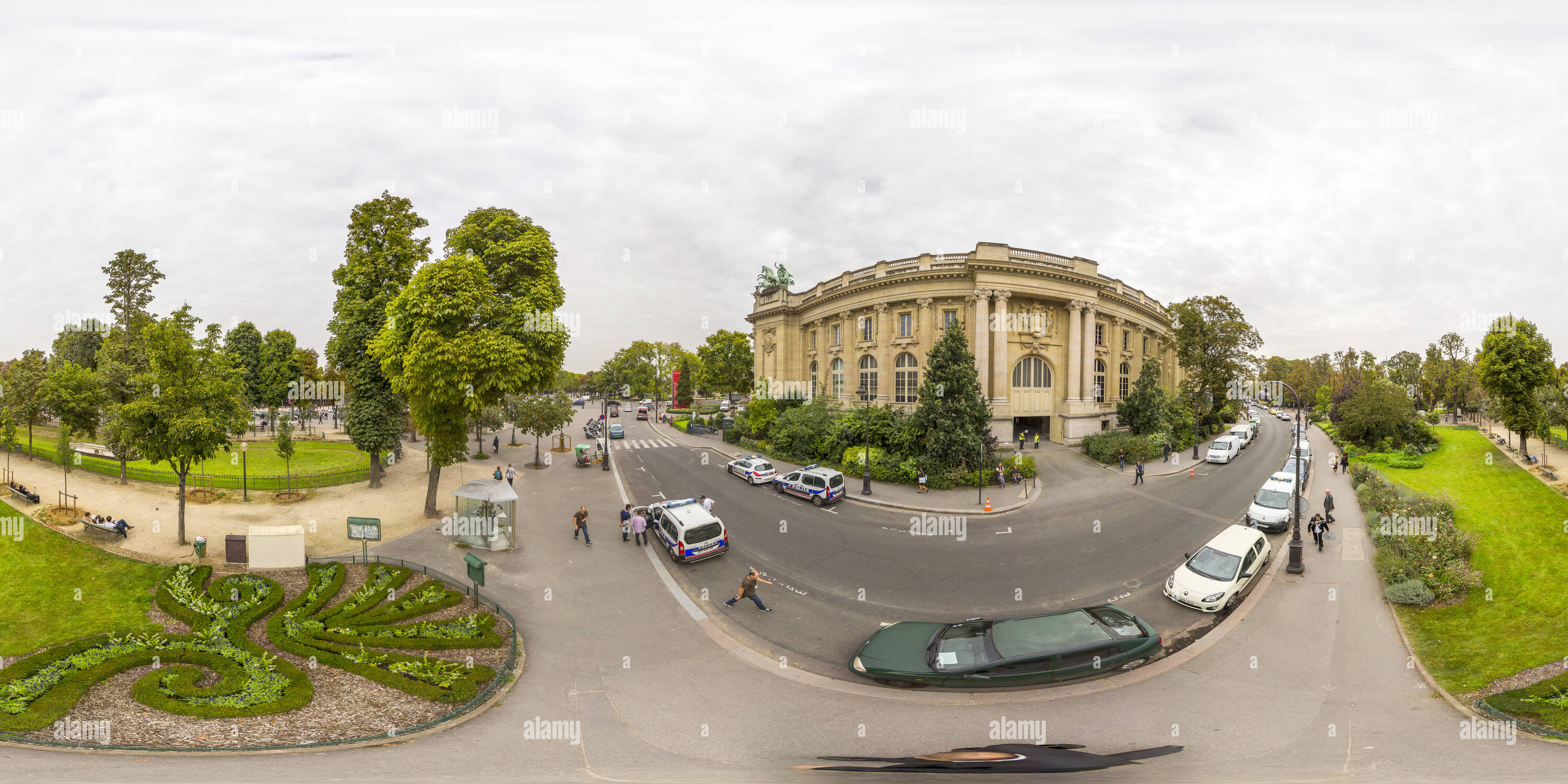 360° view of Grand Palais Paris France - Alamy