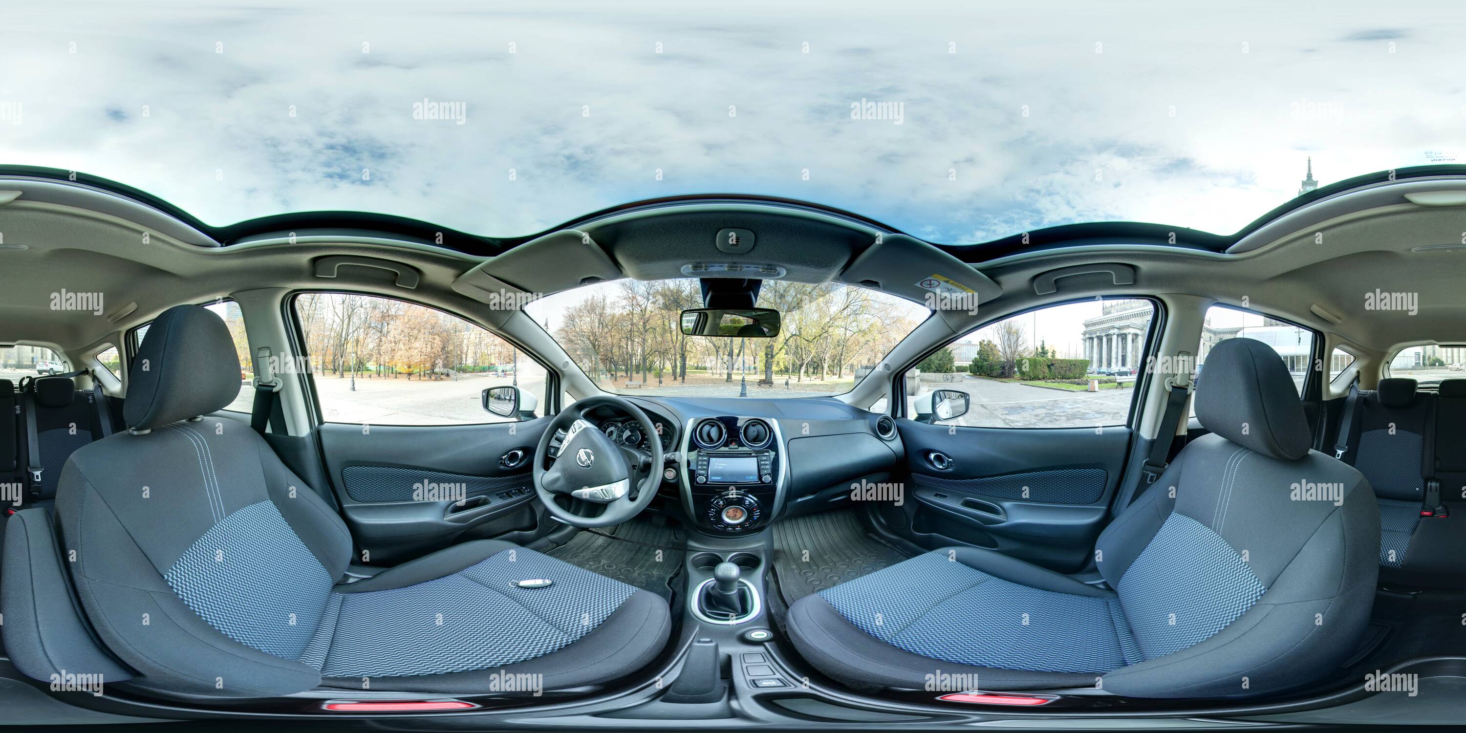 360° view of Nissan Note (6812 - Alamy