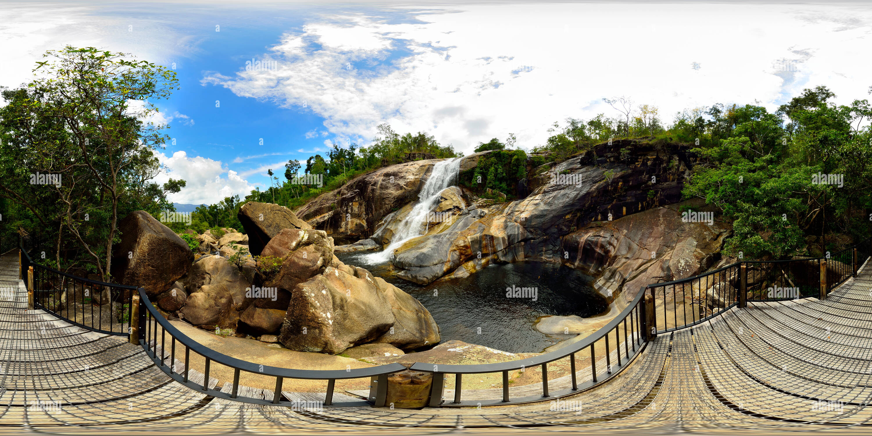 360° view of Murray Falls in Queensland, Australia - Alamy