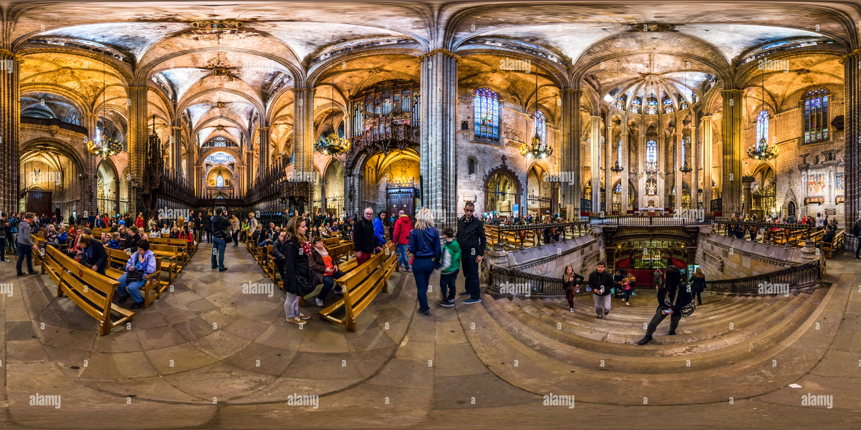 360° view of Catedral de Barcelona, Barcelona, 2015 - Alamy