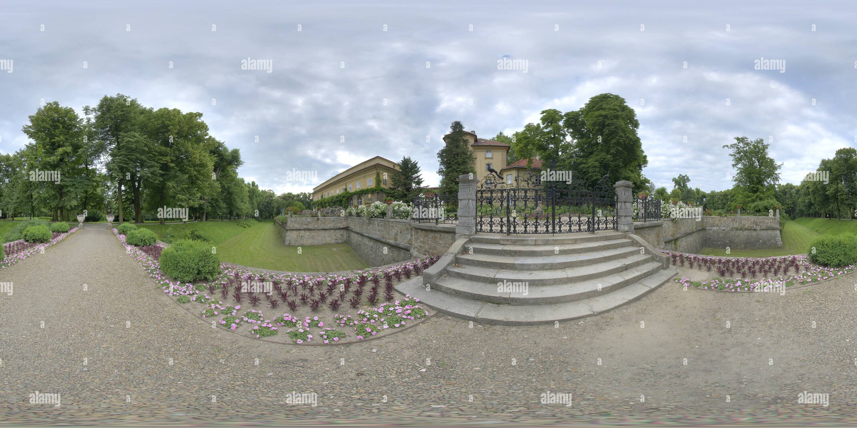 360° view of Łańcut castle - 1468 - Alamy