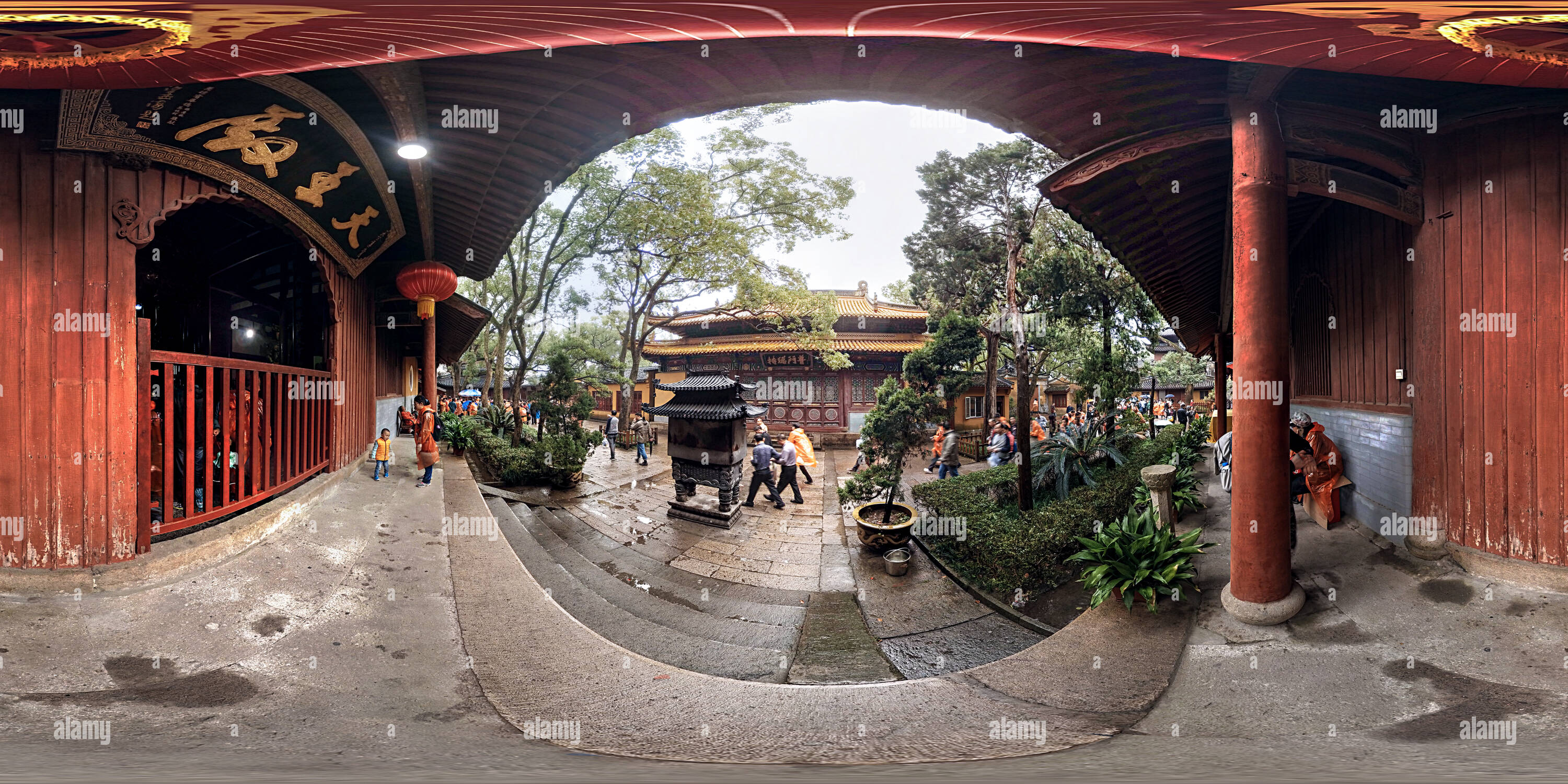 360° view of Puji Temple in Putuo - Alamy