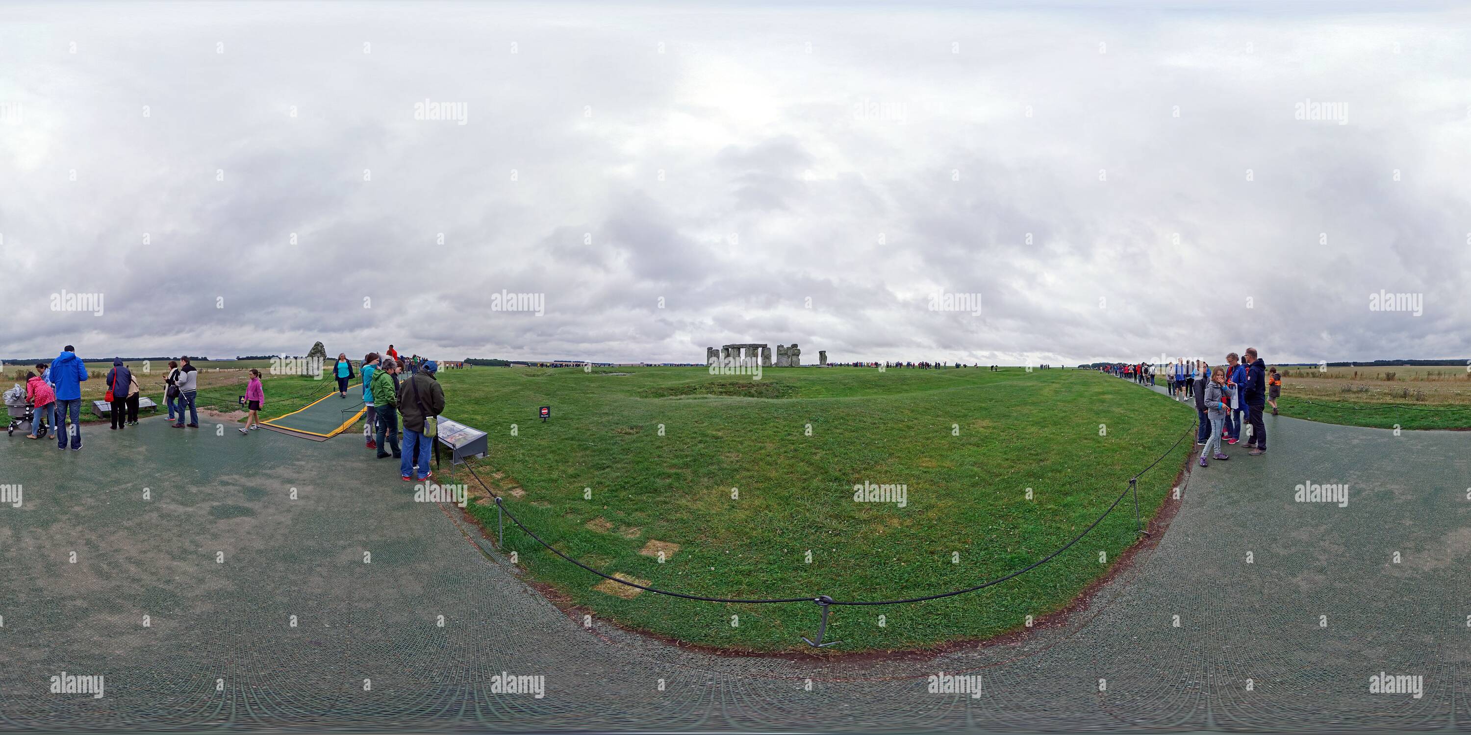360° view of Stonehenge, View 9 - Alamy