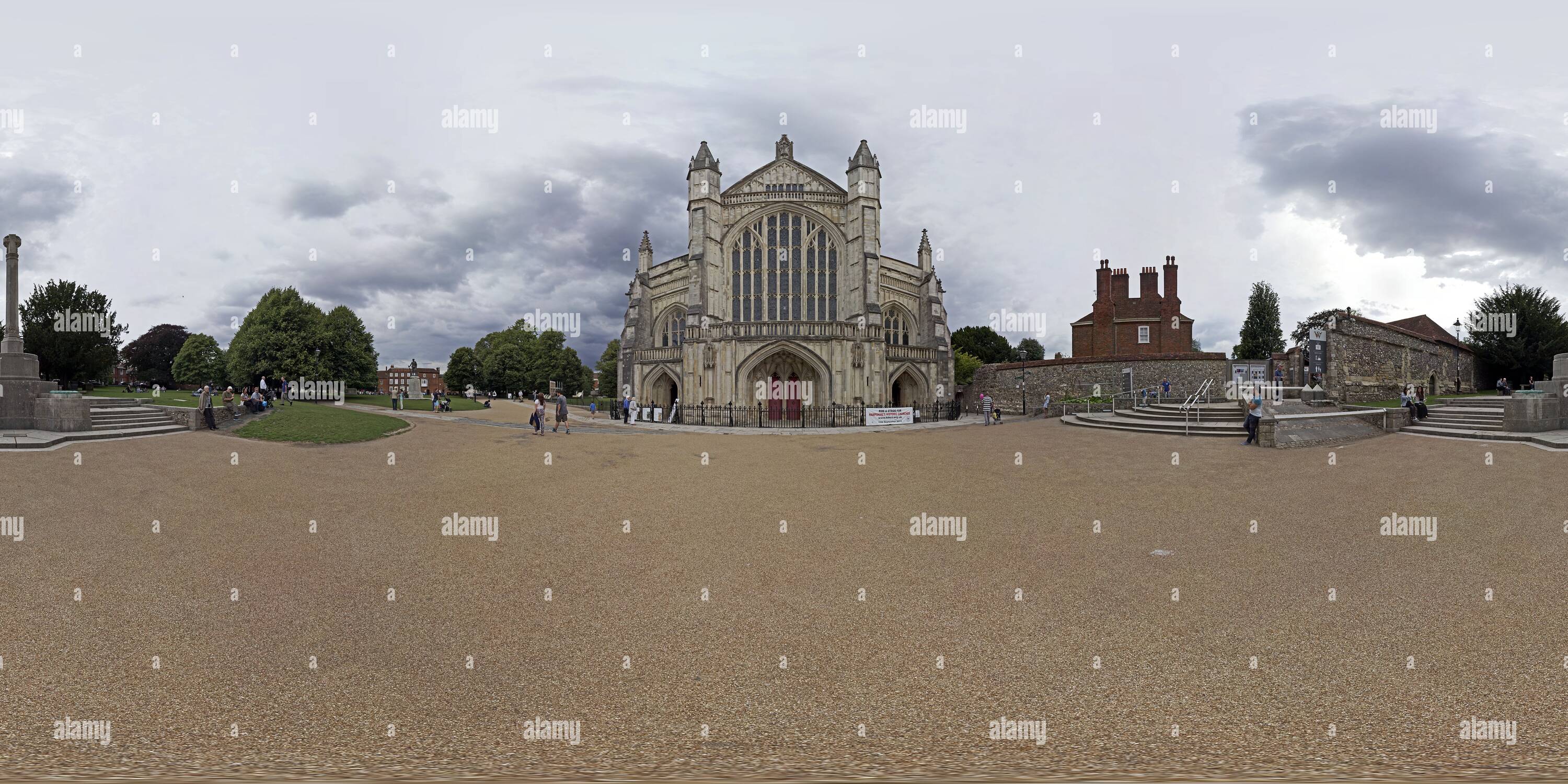 360° view of Winchester, Cathedral, West Front - Alamy