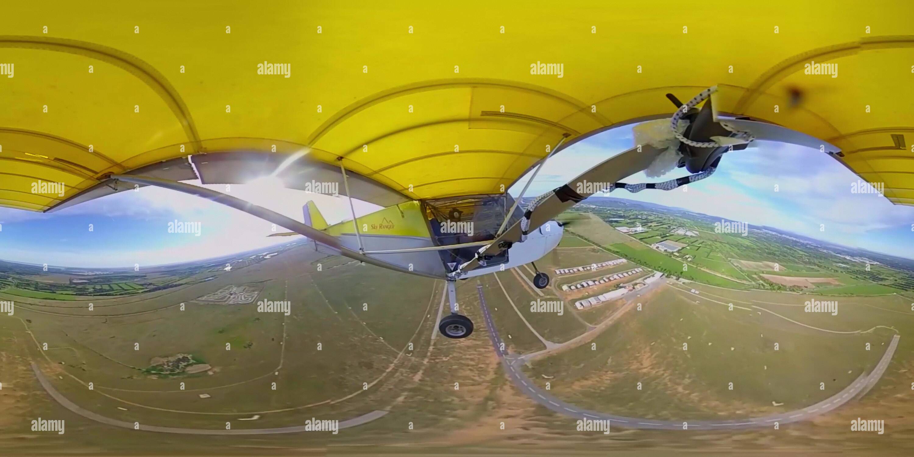 360° view of ULM-Microlight Skyranger at Salon-Eyguieres (LFNE ...