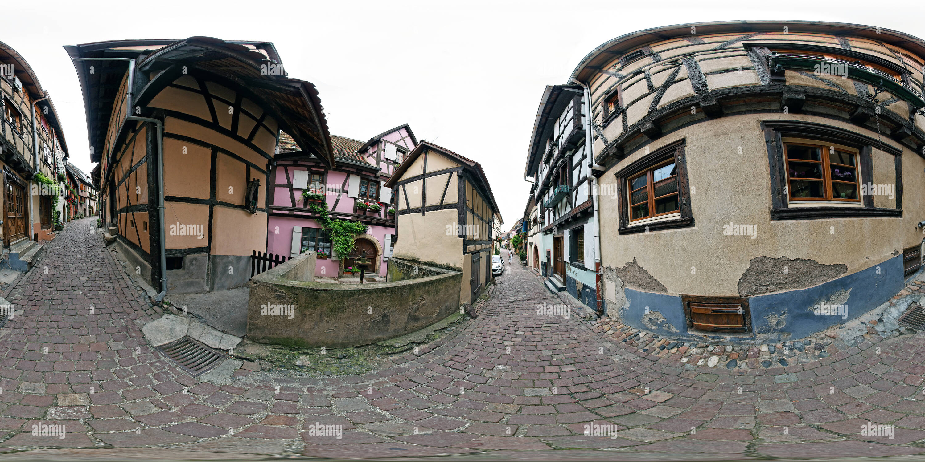 360° view of Eguisheim – Small Lane - Alamy