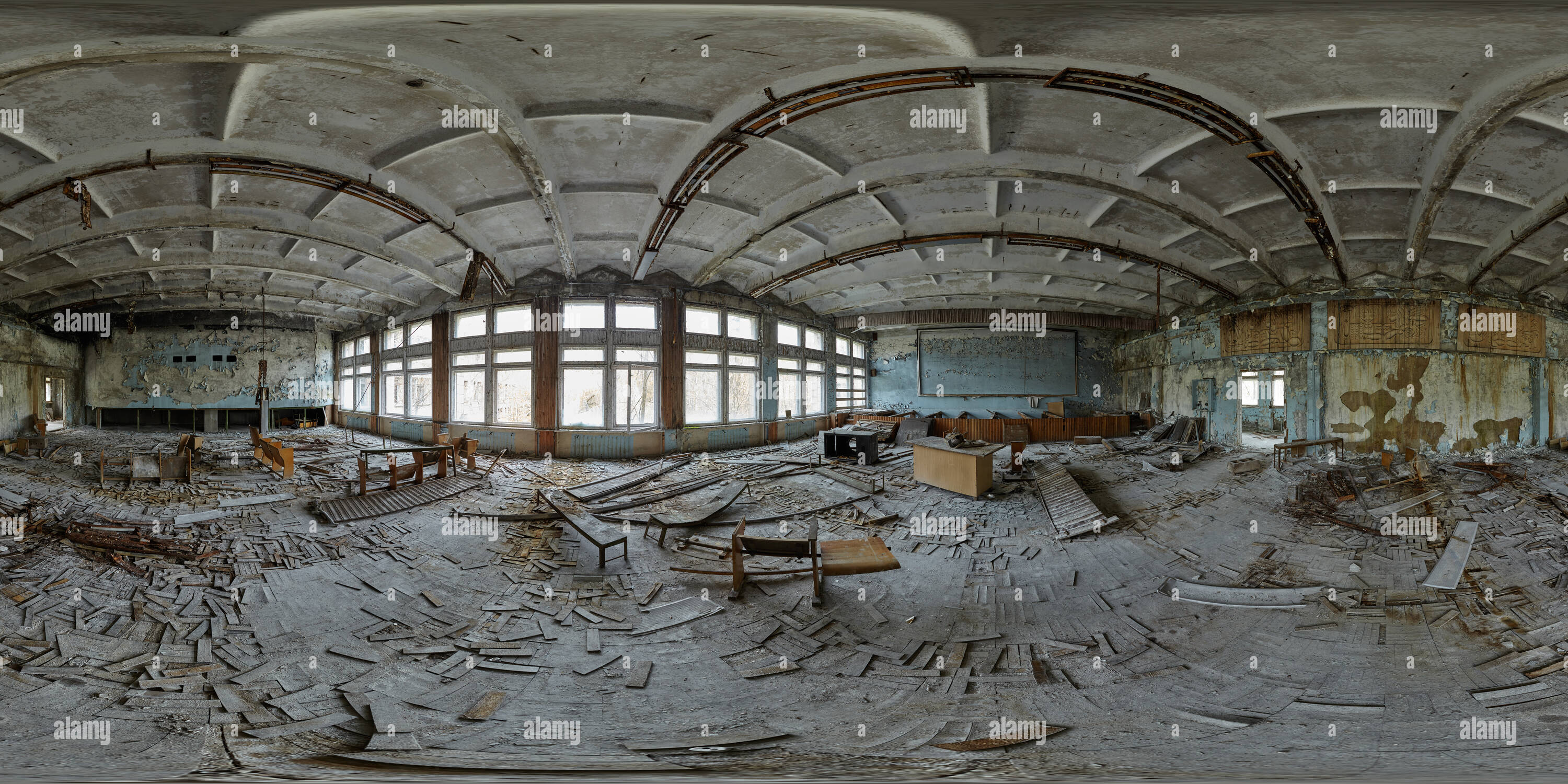 360° view of Middle school number 3 - Alamy