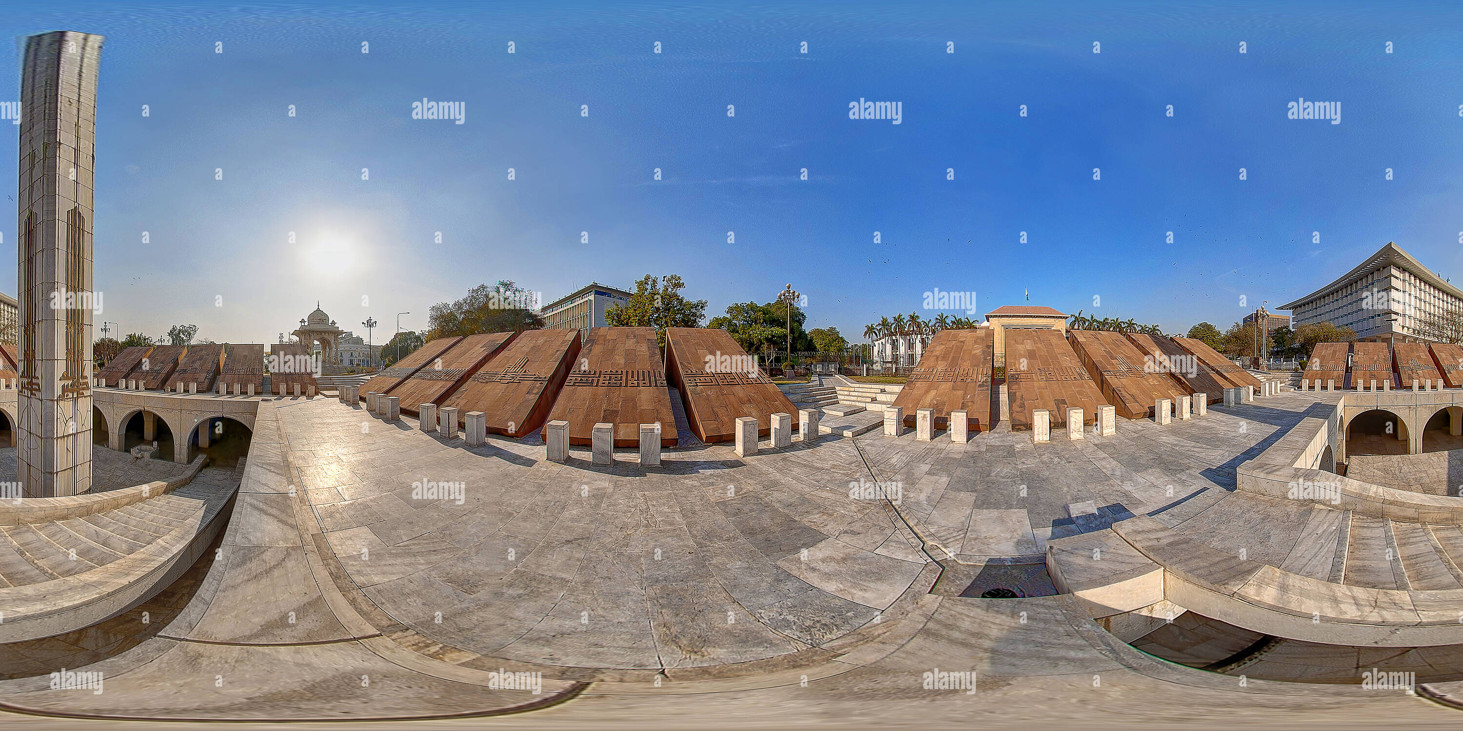 360° view of islamic summit minar lahore pakistan - Alamy
