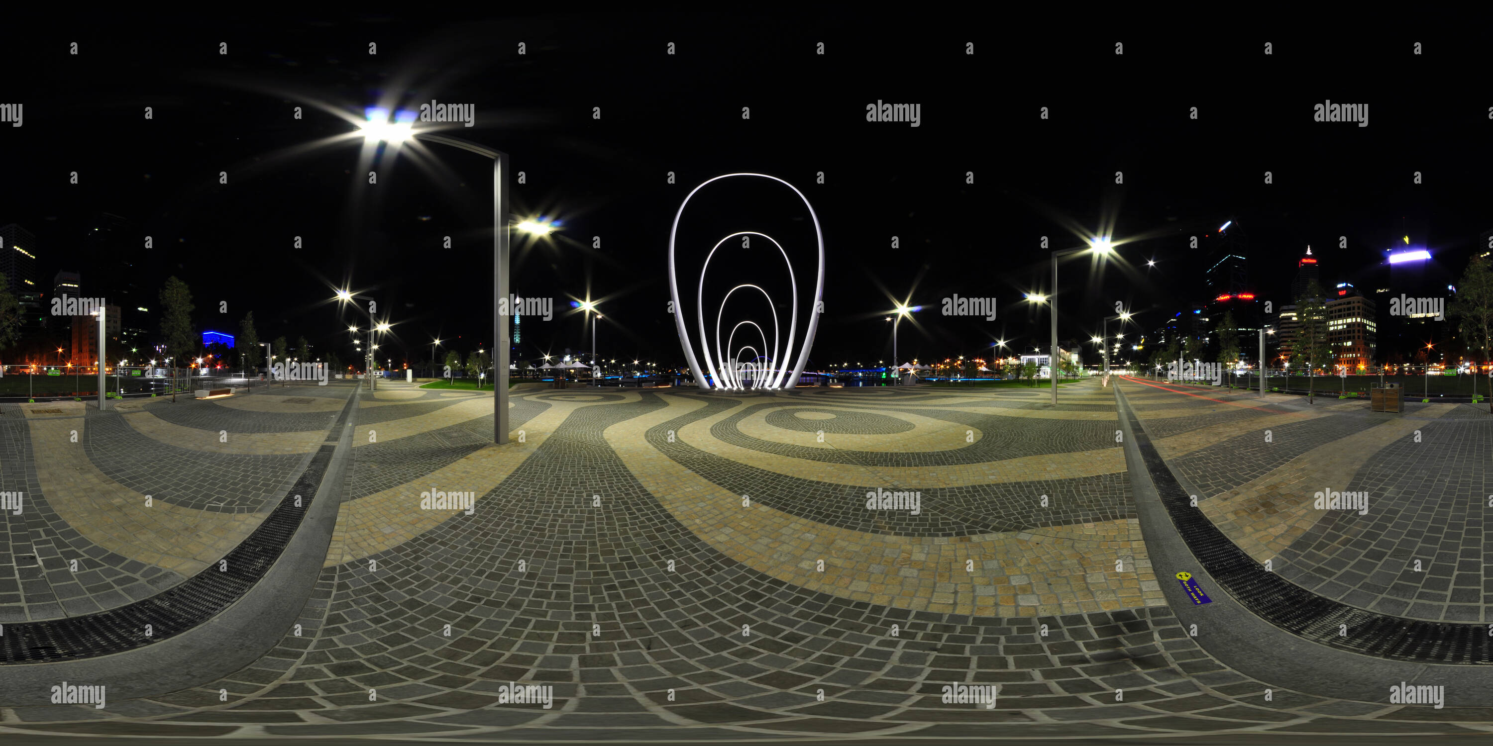 360° view of Night View of Spanda The Landing of Elizabeth Quay - Alamy
