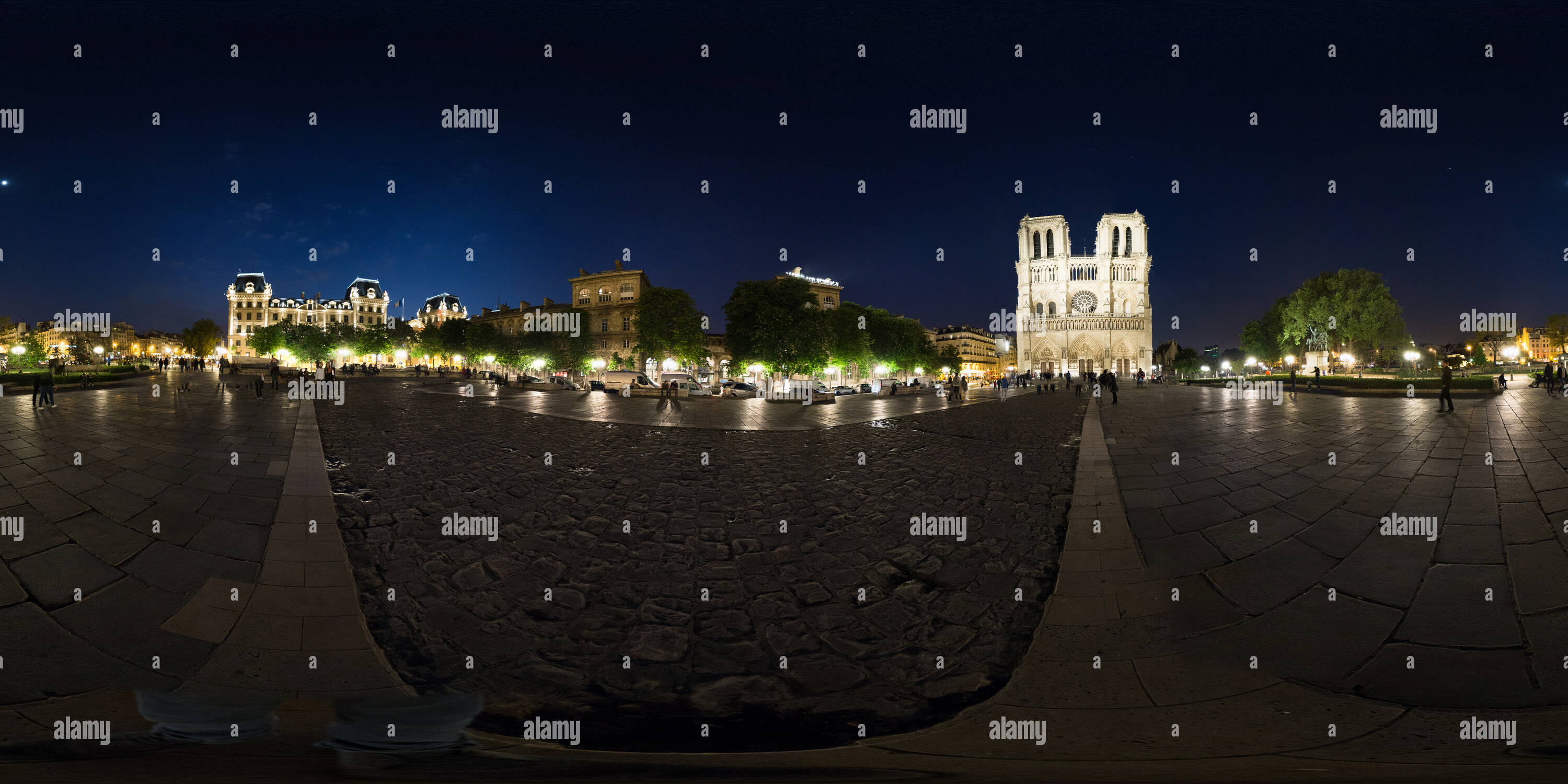 360 panorama paris hi-res stock photography and images - Alamy