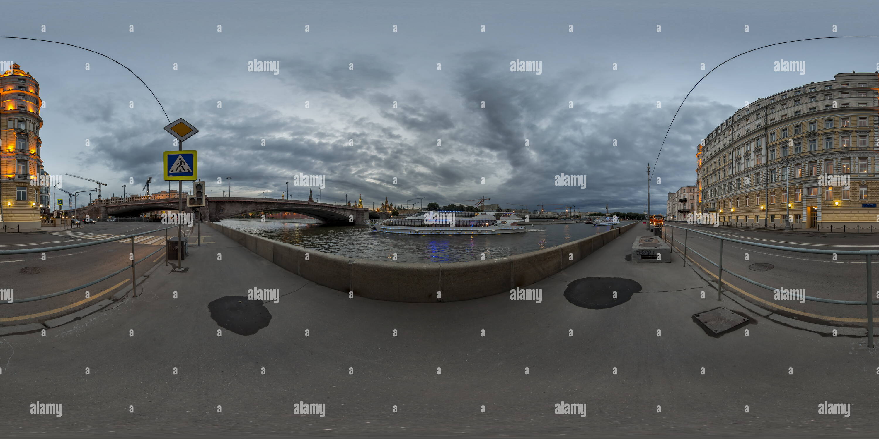 360° view of Moscow Sofiyskaya Embankment 00 - Alamy