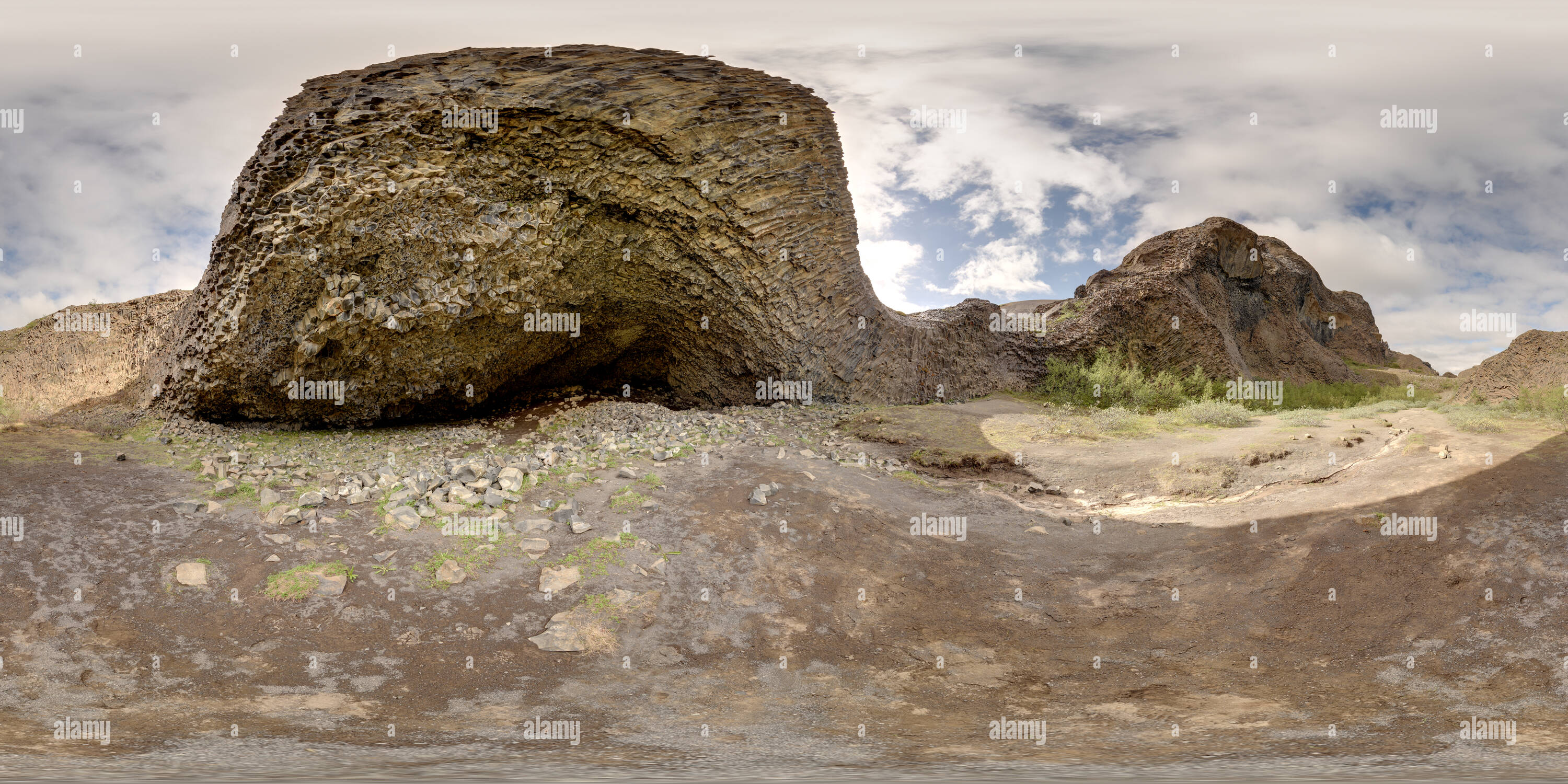 360° view of Mouth of Kirkjan Basalt Cave - Alamy