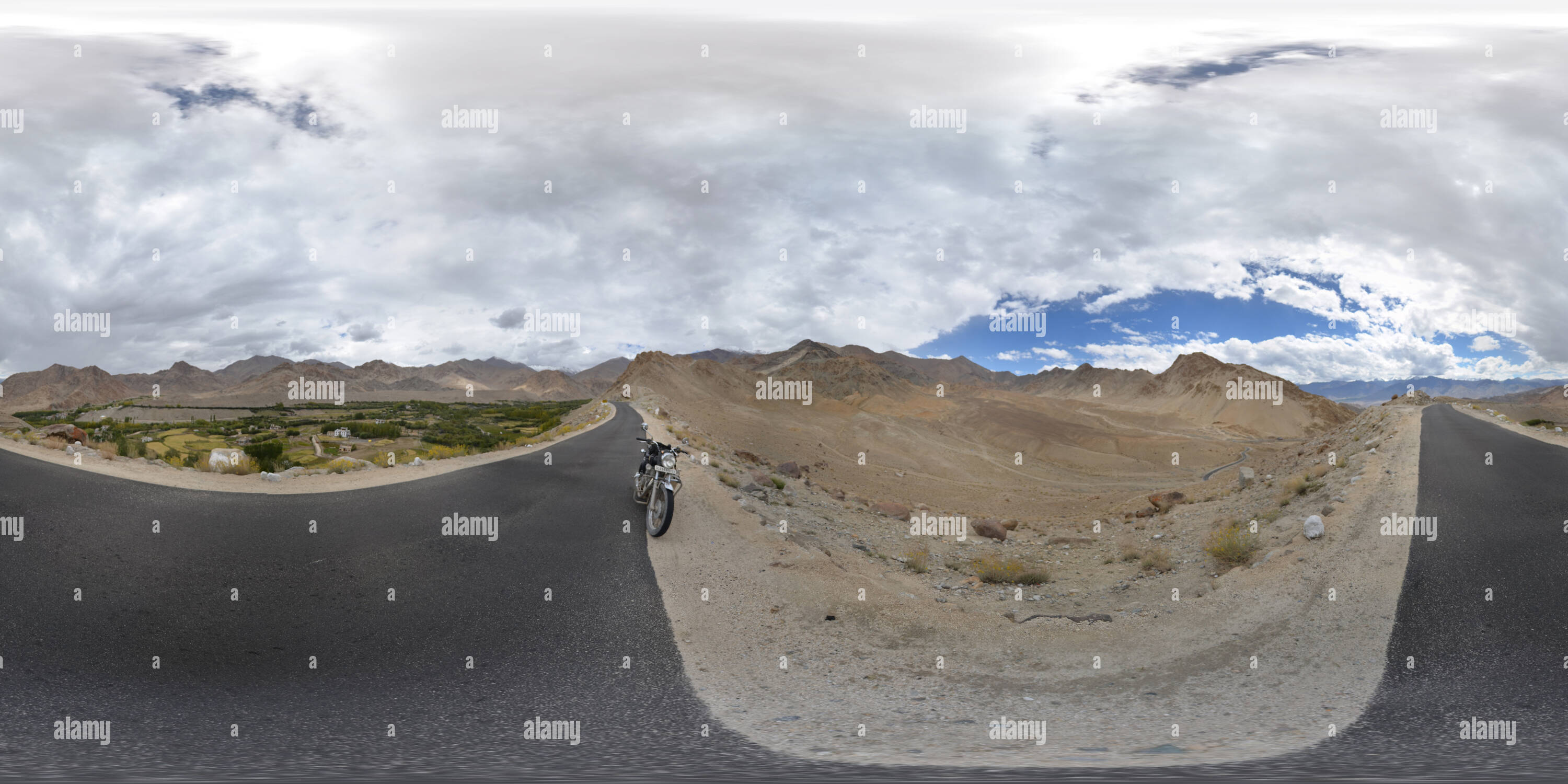 360° view of Leh - Khardungla road - Alamy