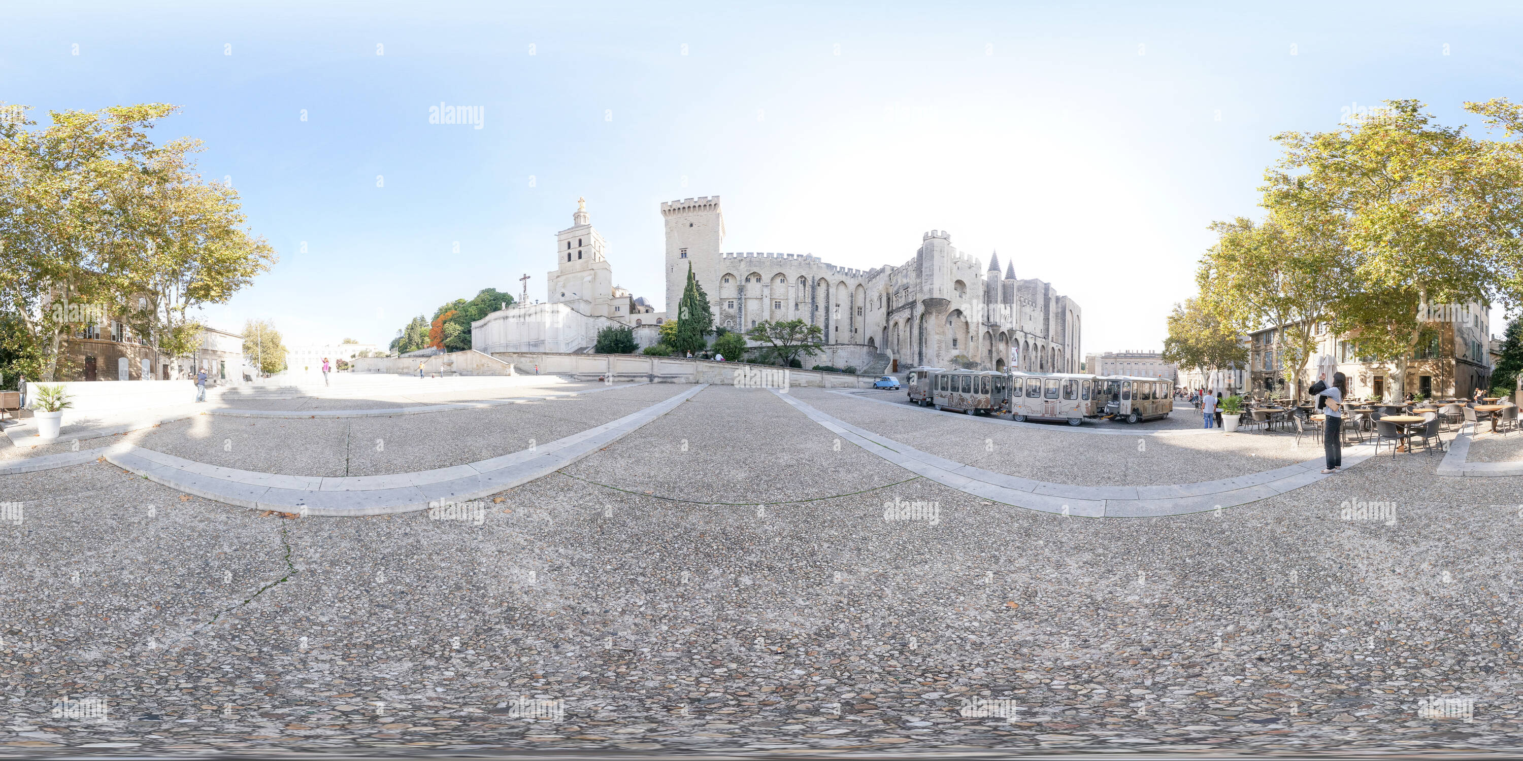 360° view of Papal Palace, Avignon - Alamy