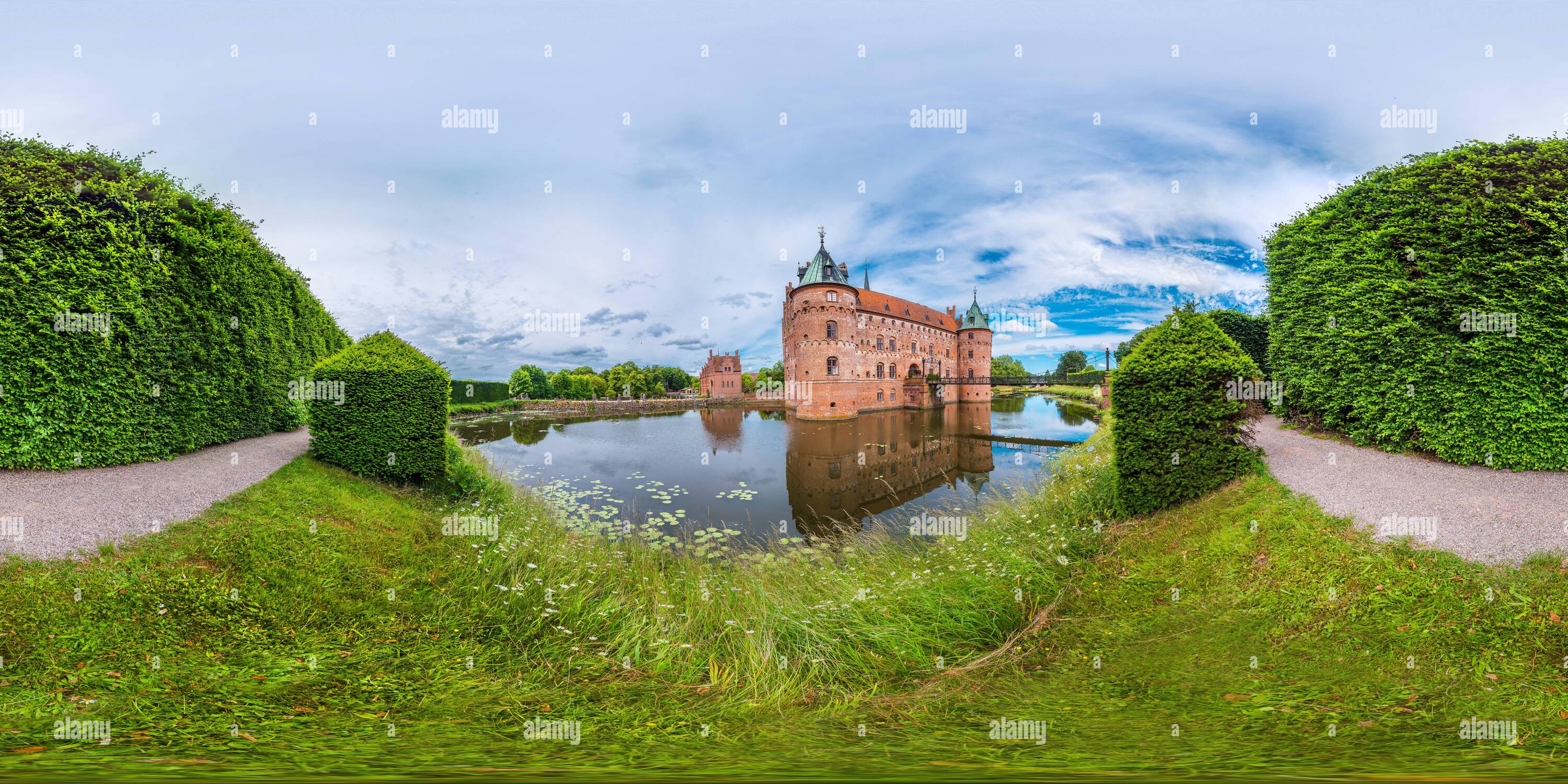 360° view of Egeskov castle 1 - Alamy