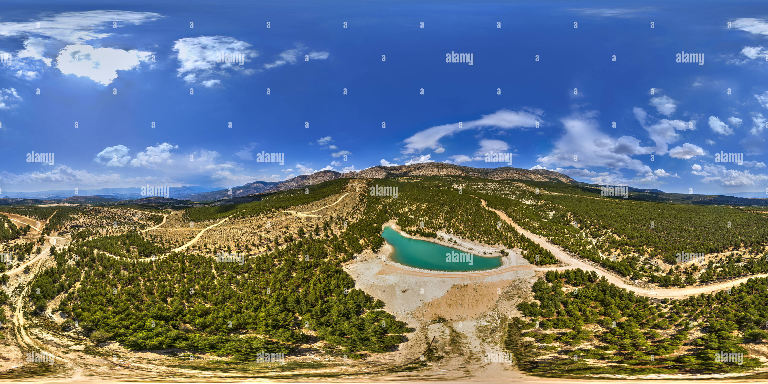 360° view of Calti Pond Mut Vr Mersin 805 - Alamy