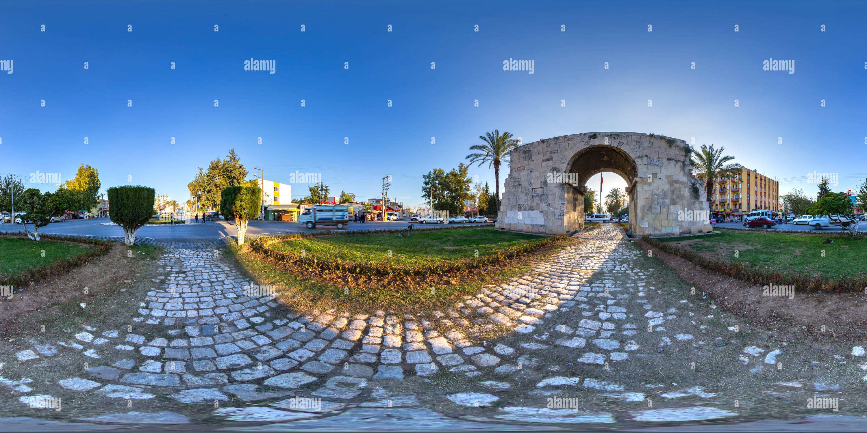 360° view of Cleopatra Gate Tarsus Vr Mersin 5b5 - Alamy
