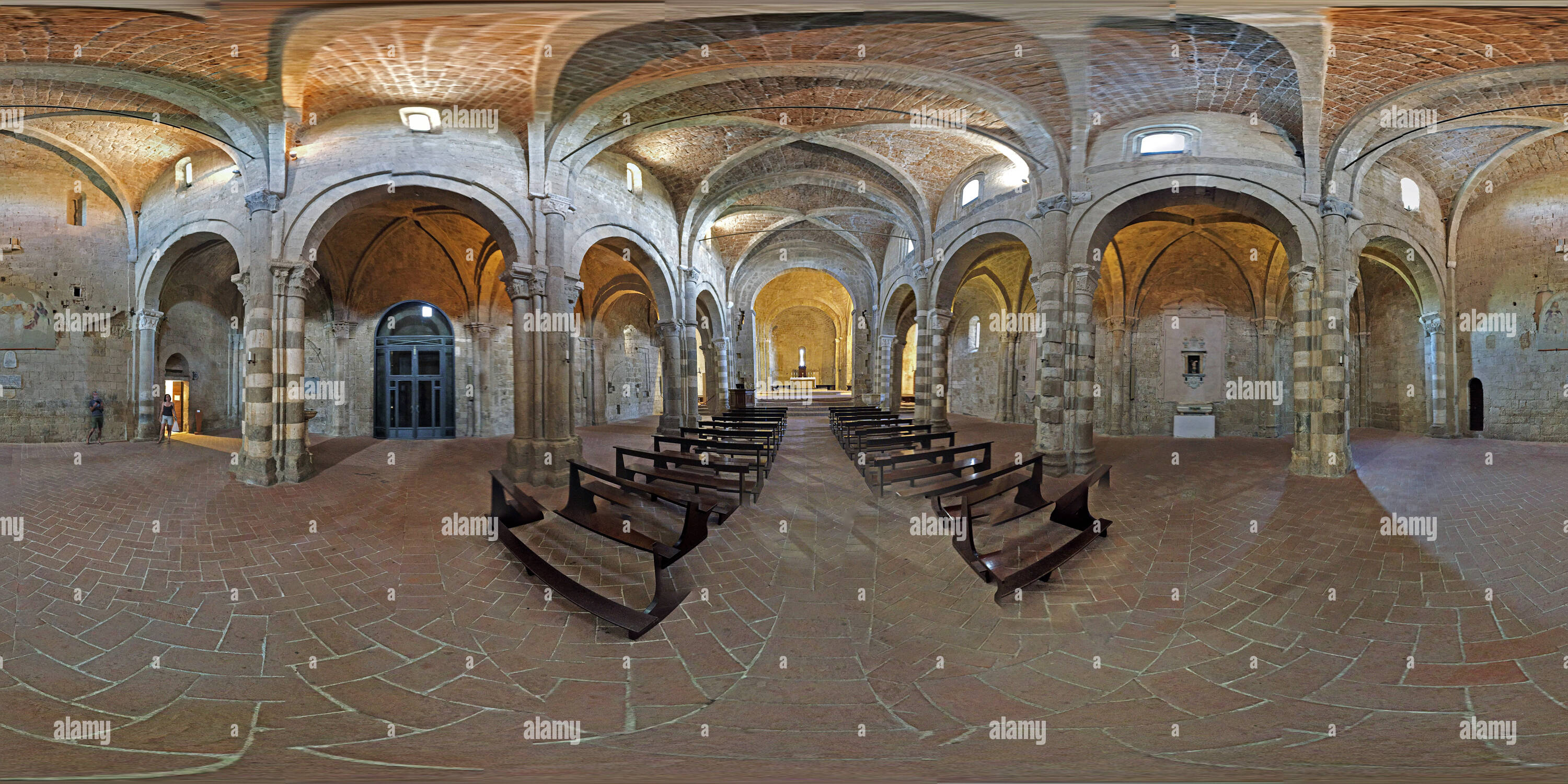360° view of Sovana - Interno del Duomo - Alamy