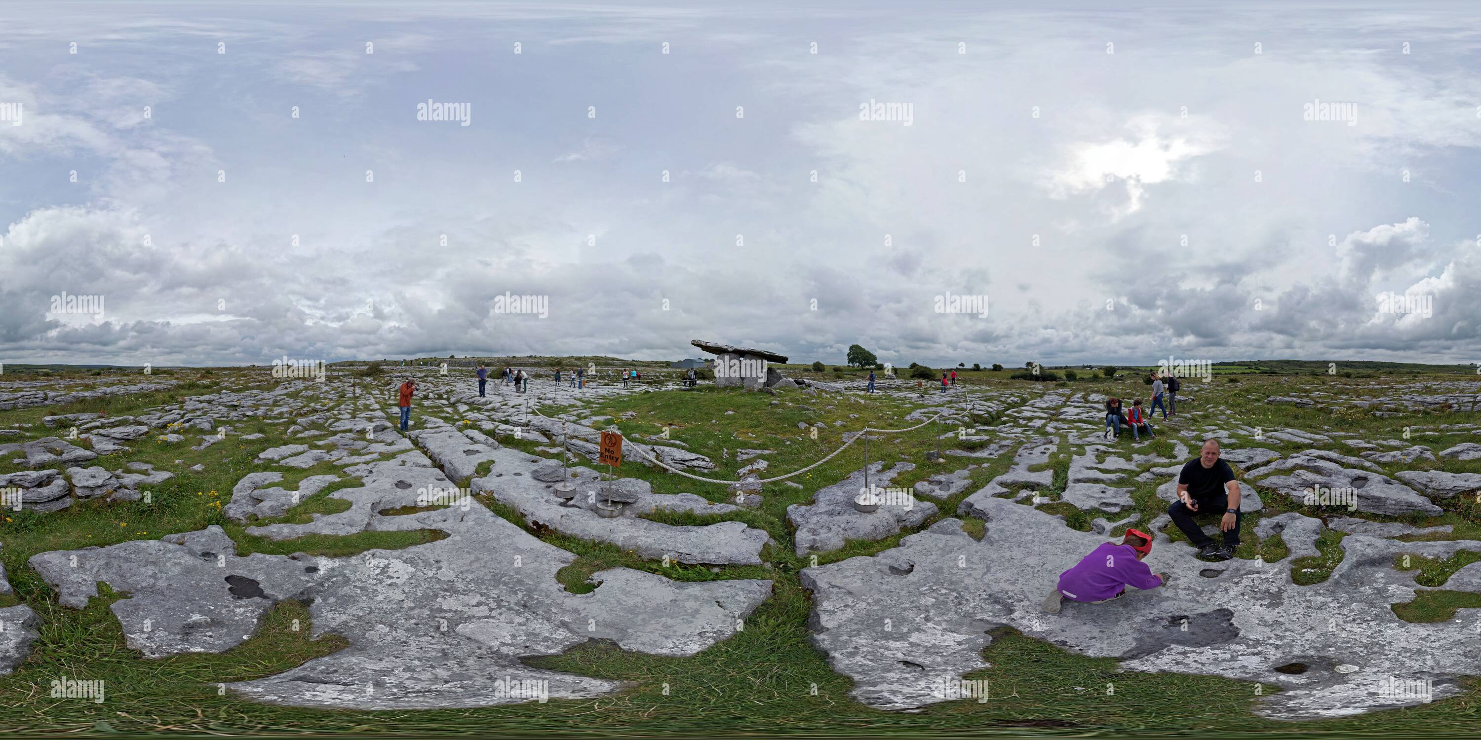360° view of Burren, Poulnabrone Dolmen - View II - Alamy