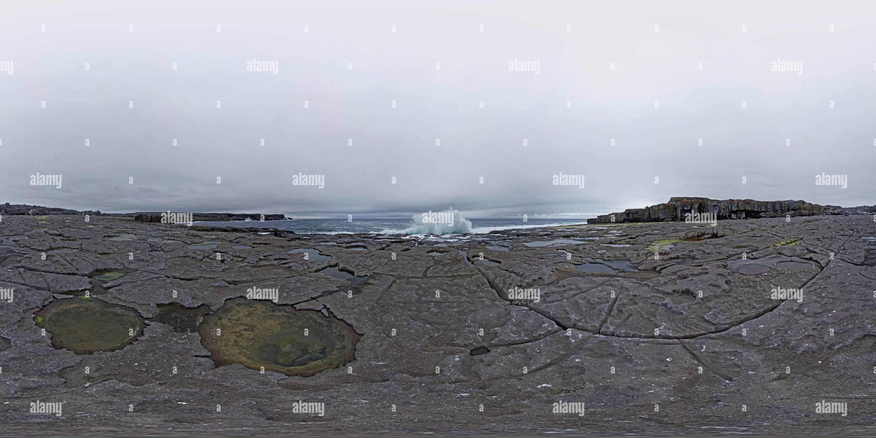 360° view of Inishmore - Cliff near Gort na gCapall, View II - Alamy