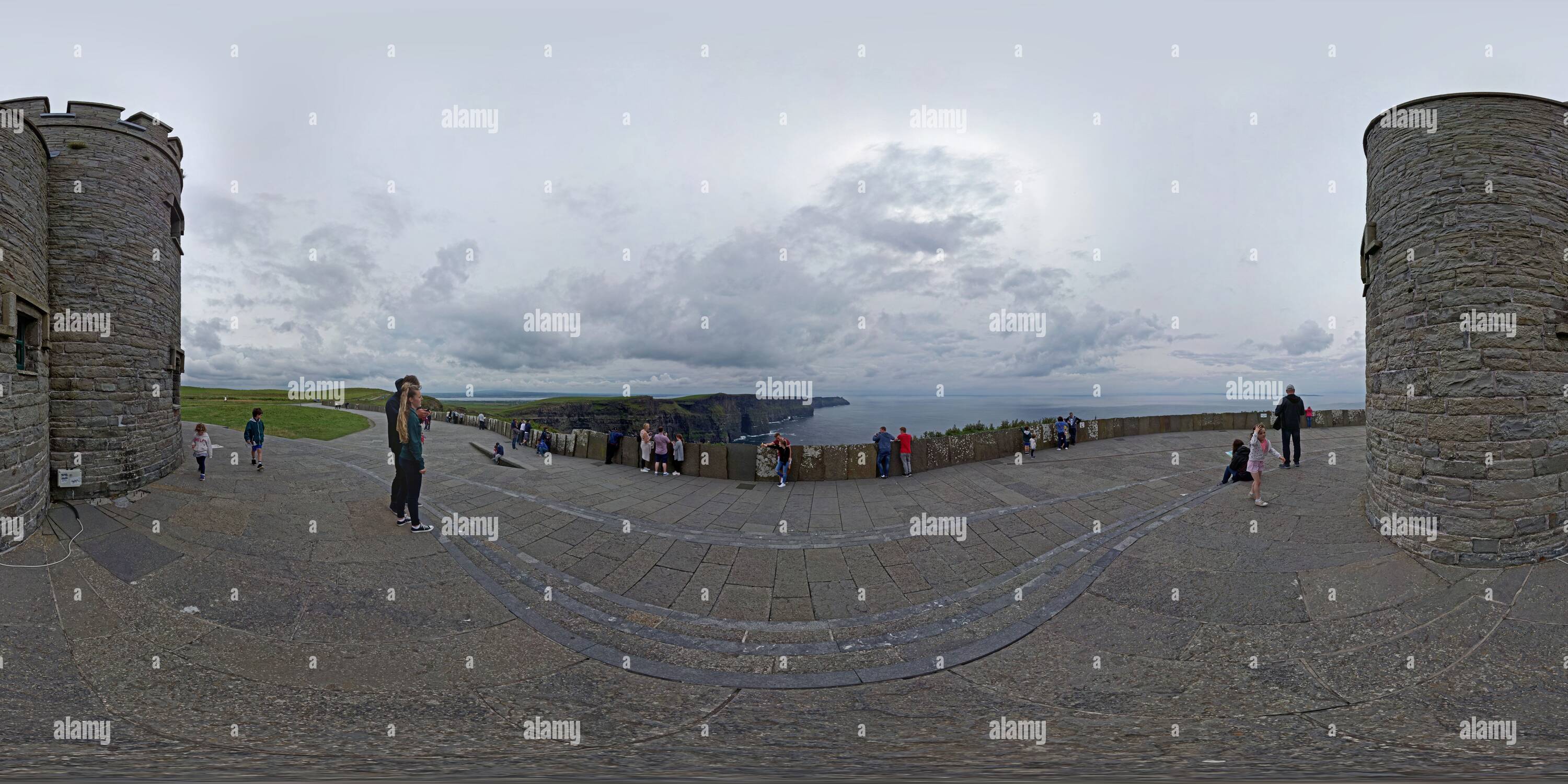 360° view of Cliffs of Moher - O’Brien’s Tower - Alamy