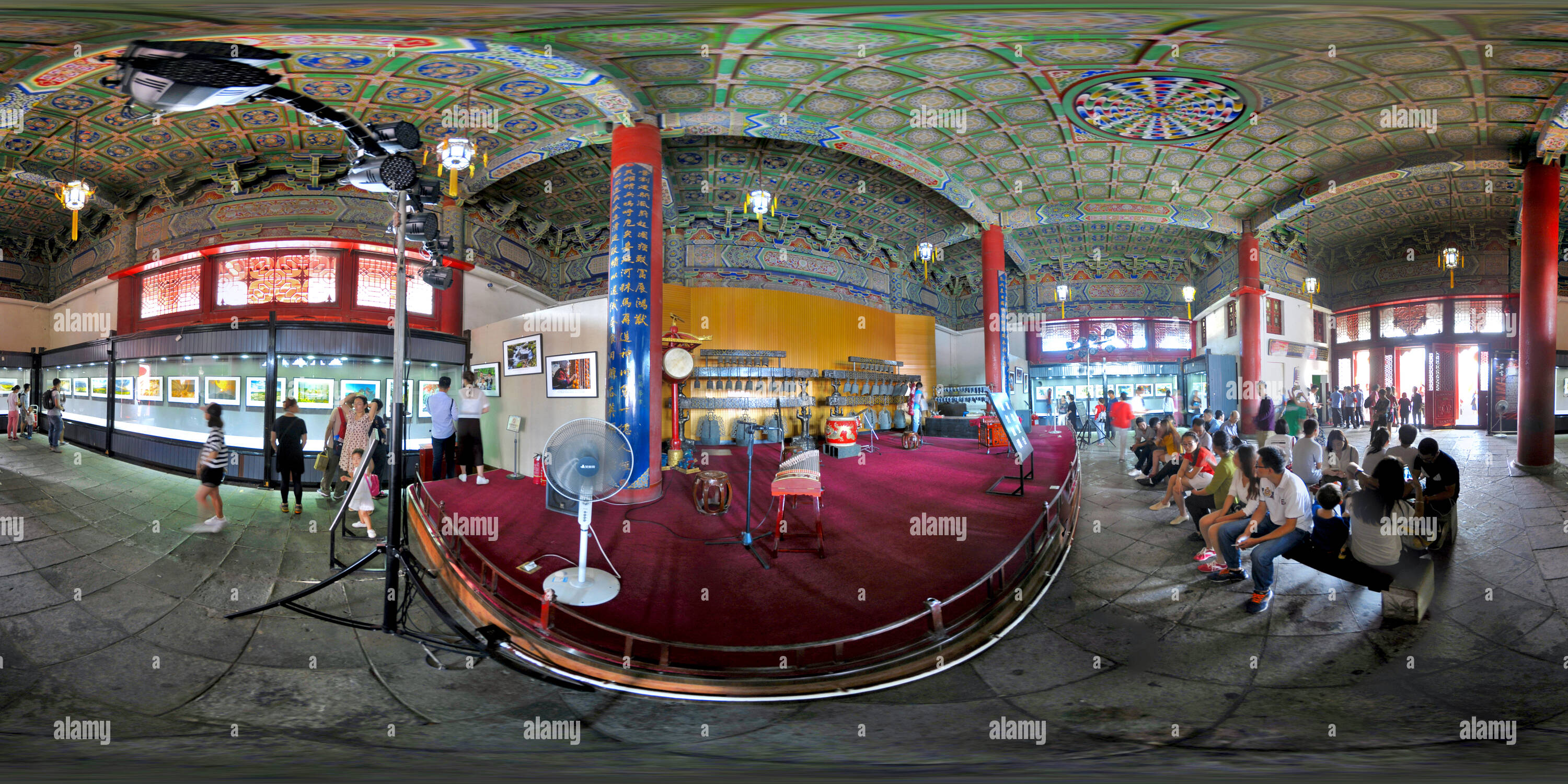 360° view of Chime Bells playing on the second floor (013) 二楼编钟 - Alamy