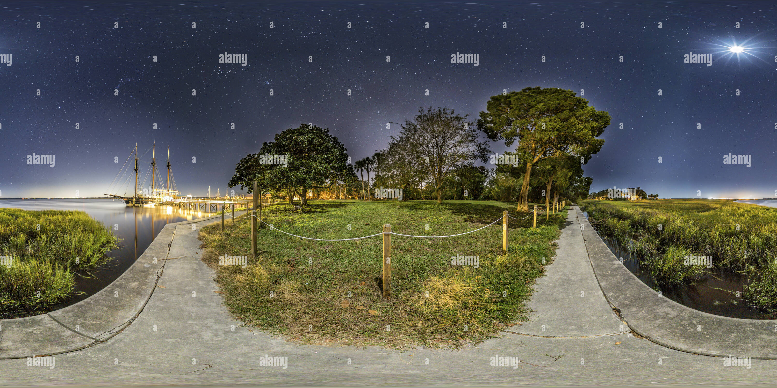 360° view of Saint Marys River at Night - Alamy