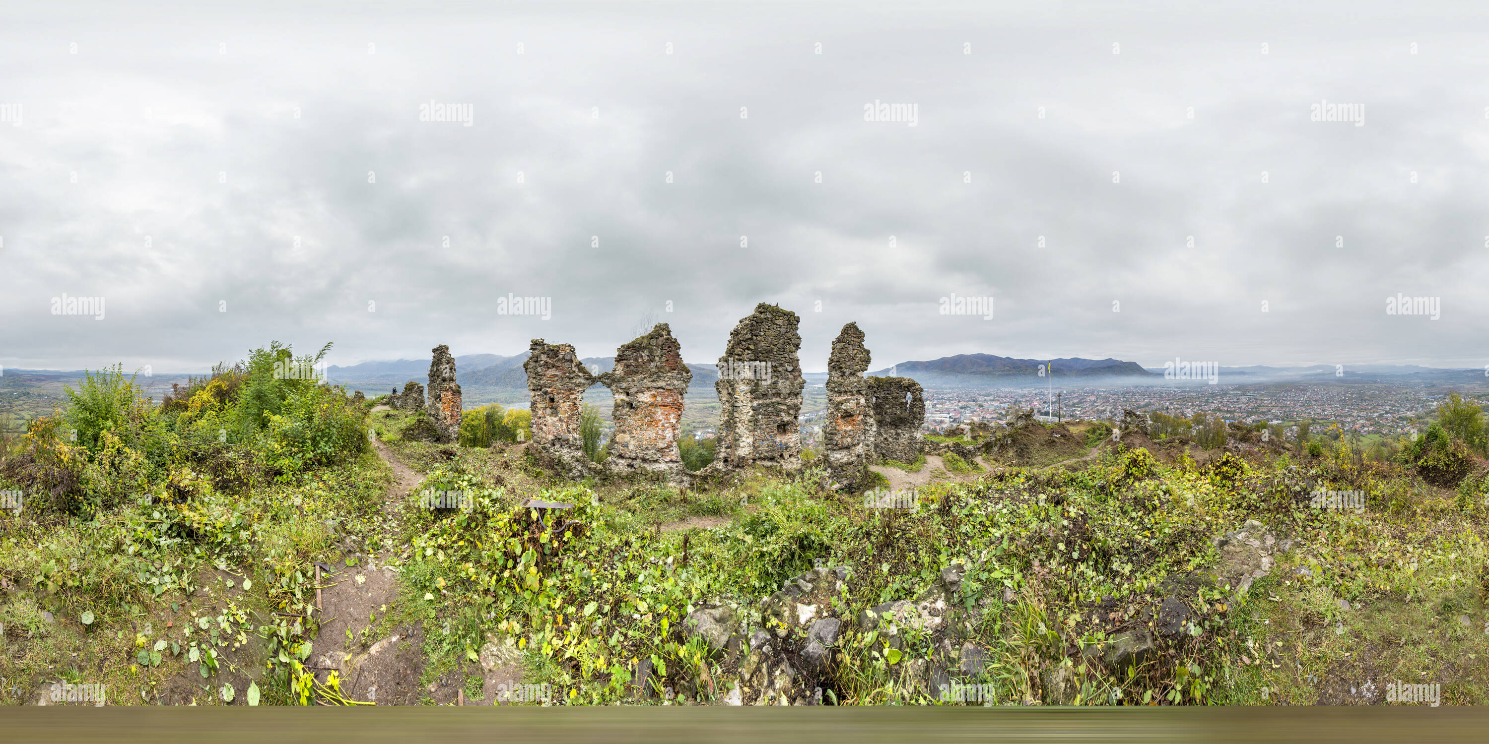 Khust castle hi-res stock photography and images - Alamy