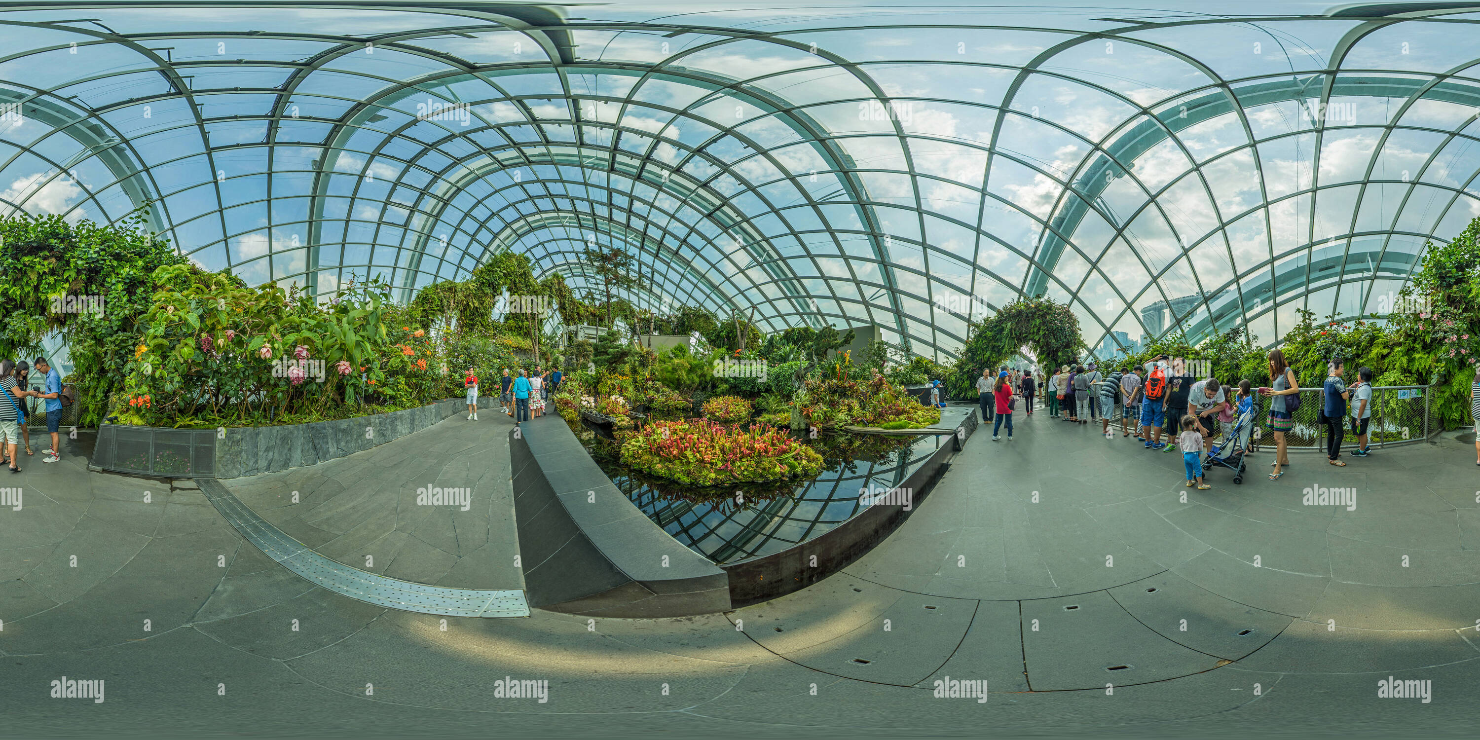 360° view of SINGAPORE - Gardens By The Bay - Cloud Forest 4 - Alamy
