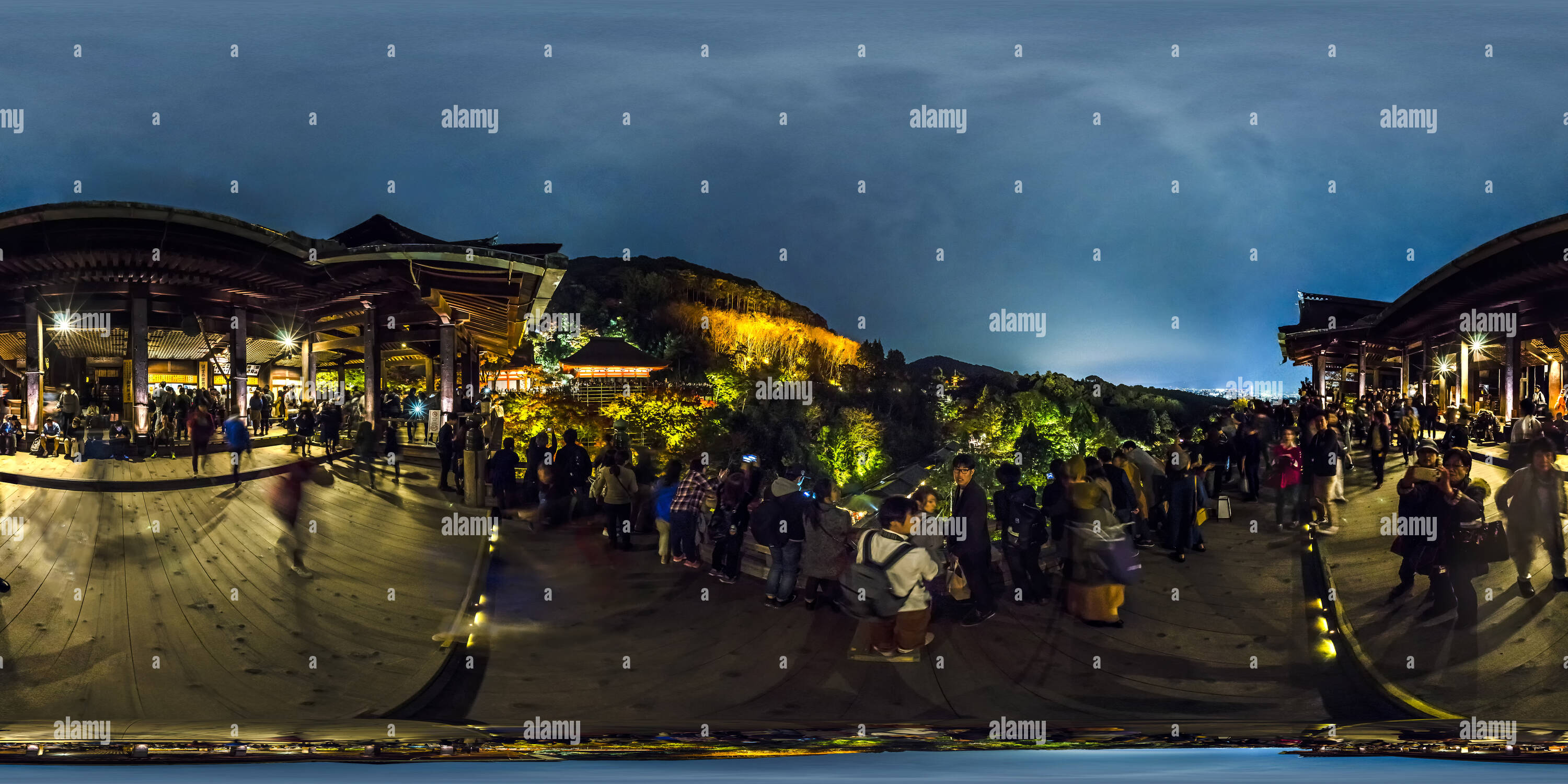 360° view of Maple Illuminations(京都清水寺夜楓), Kiyomizu-dera, Kyoto, JP - Alamy