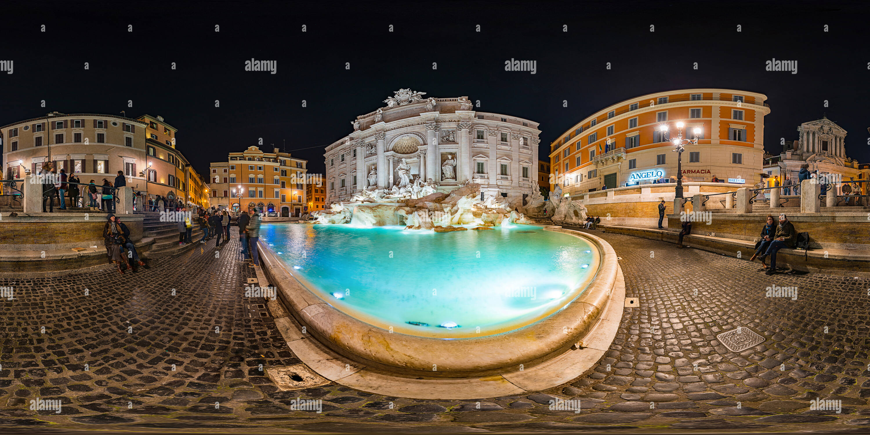 360° view of Trevi Fountain By Night - Alamy