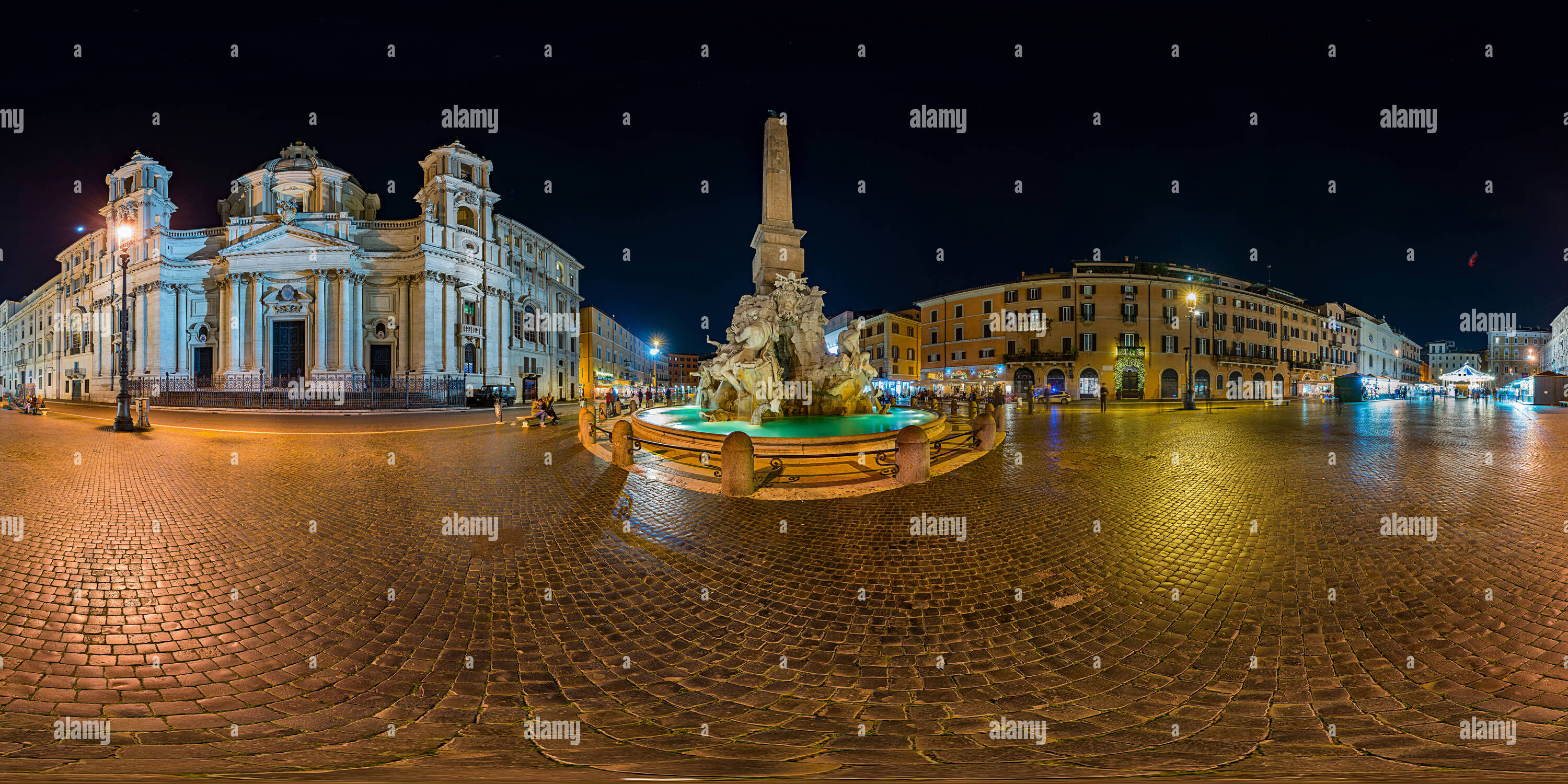 360° view of Piazza Navona By Night - Alamy