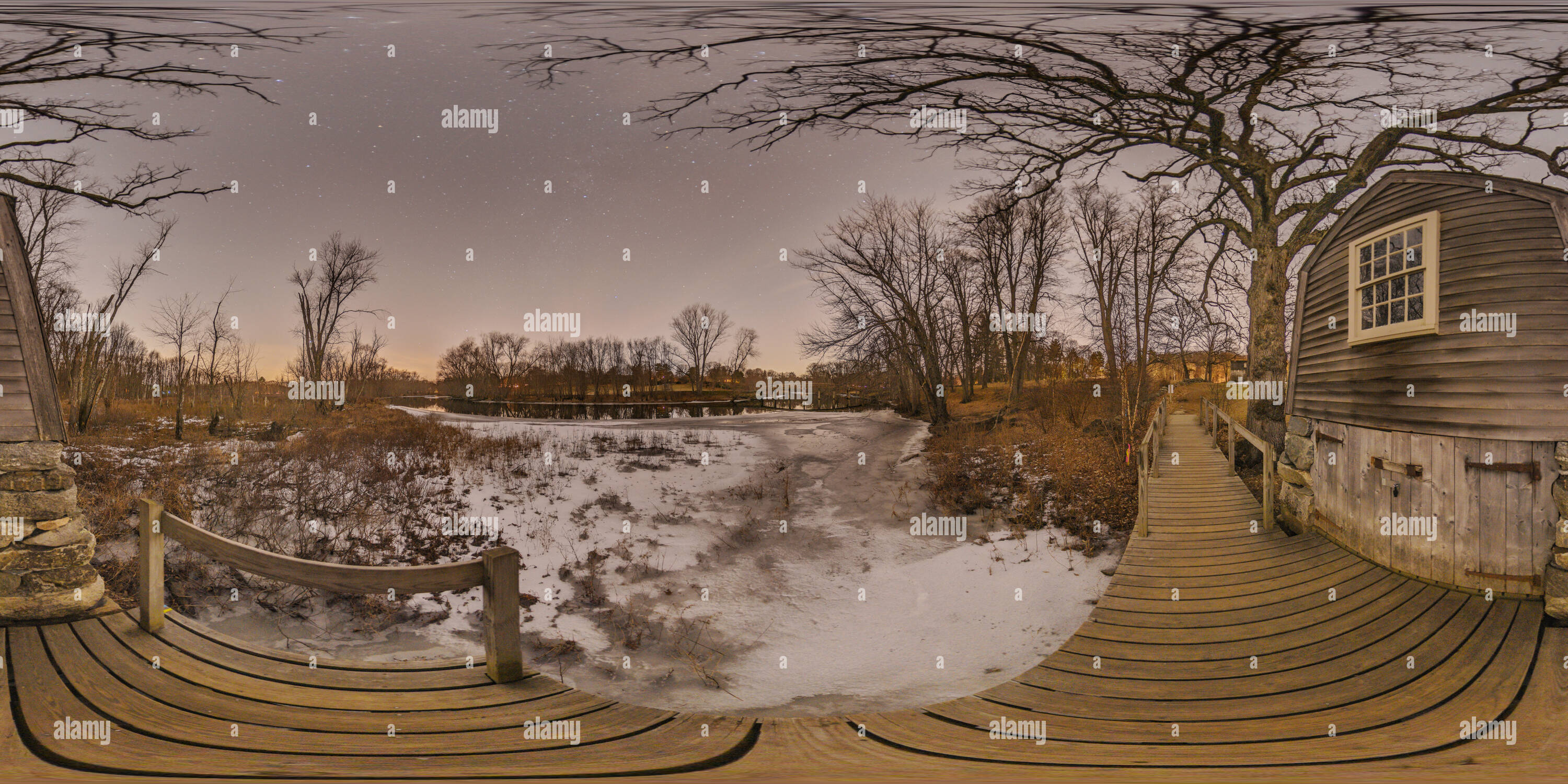 360° view of North Bridge from the Old Manse Boathouse Dec 16 - Alamy