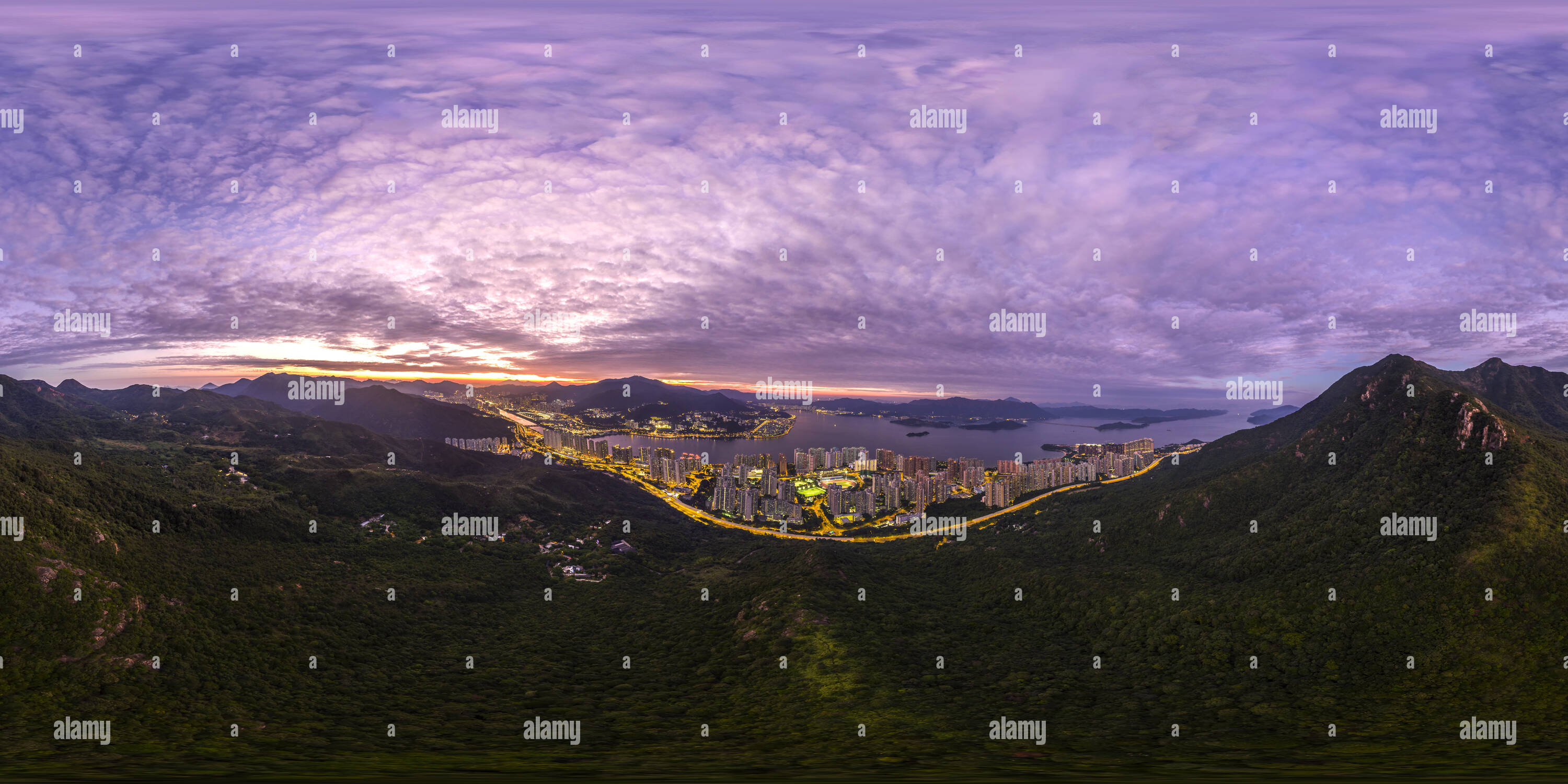 360° view of Night Falls On Ma On Shan New Town(沙田馬鞍山新 鎮暮色), NT, HK - Alamy
