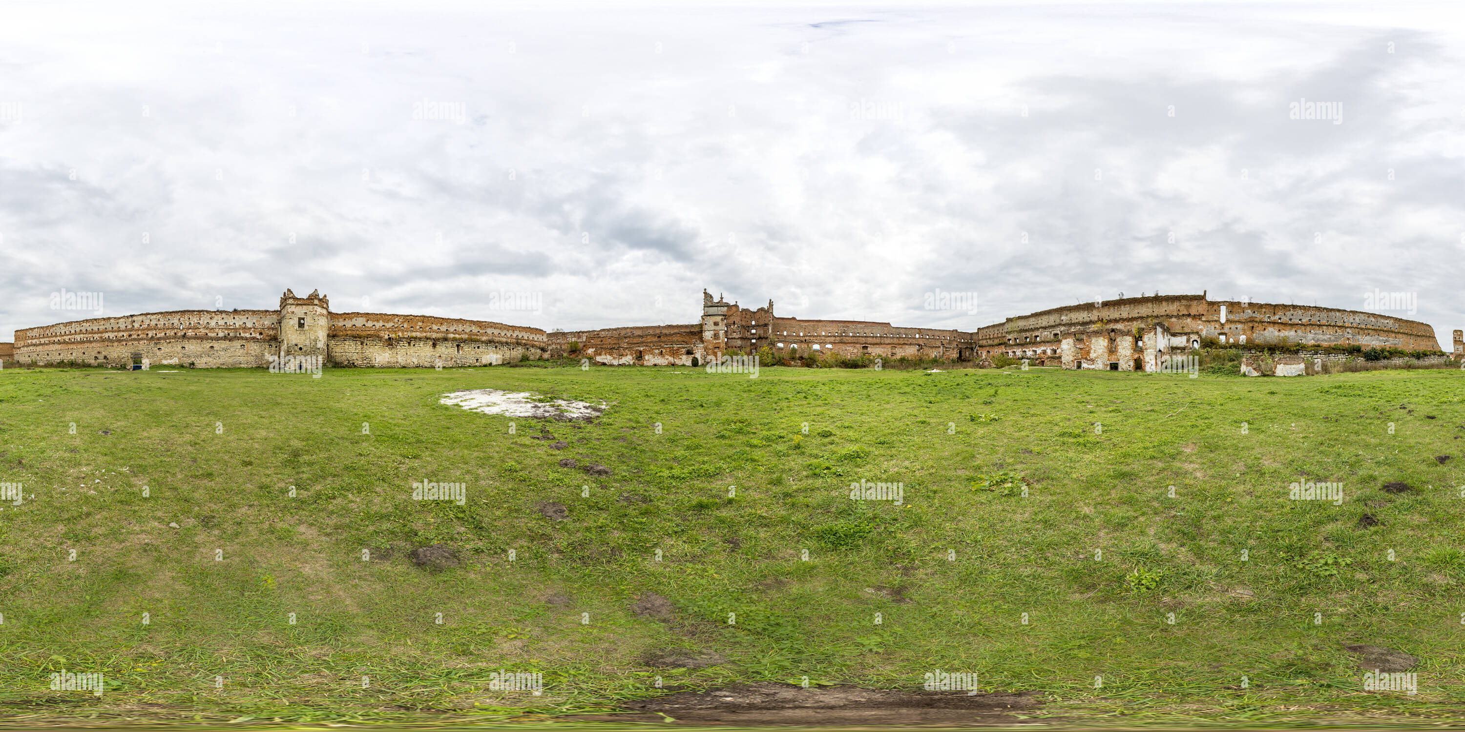 360° view of Heritage. Stare Selo. Castle - Alamy