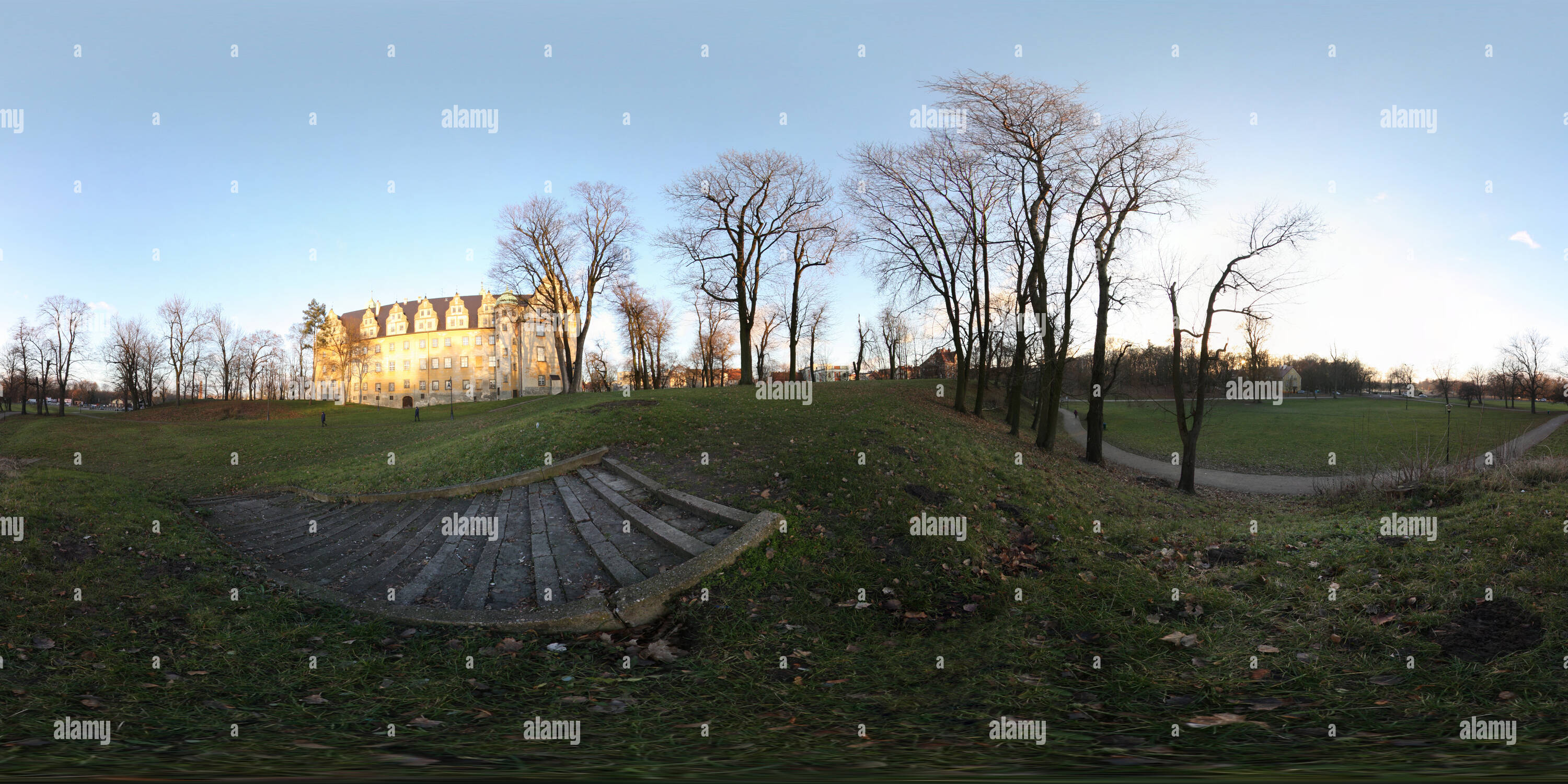 360° view of Zamek Cube Cube Equi - Alamy