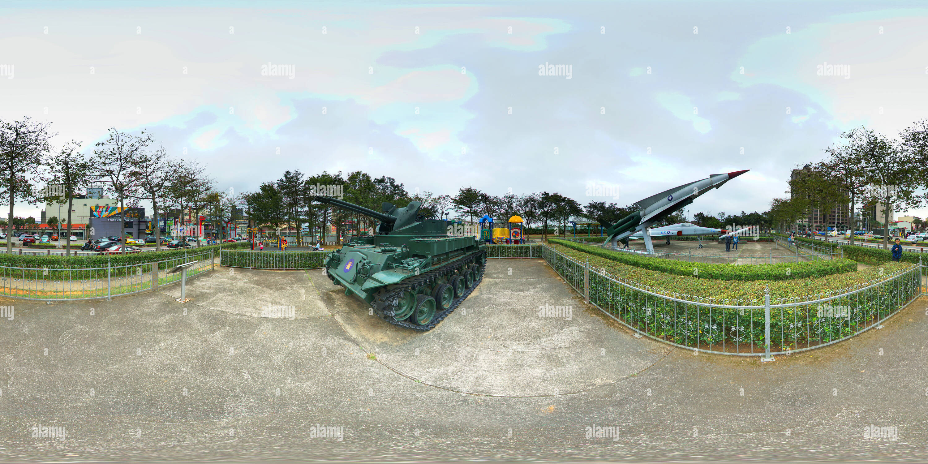 Self propelled anti aircraft gun hi-res stock photography and images ...