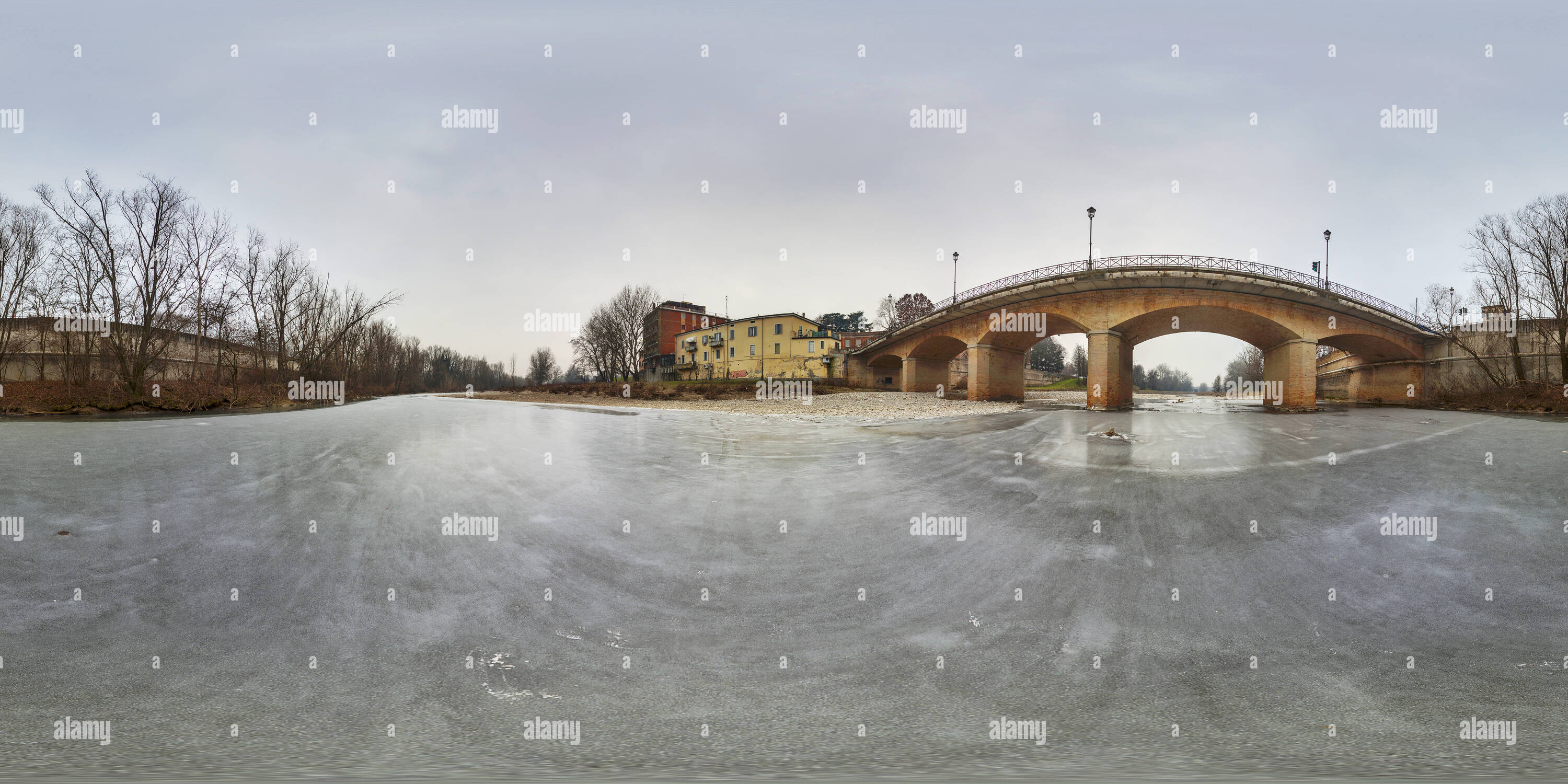 360° view of Parma river 1 - Alamy
