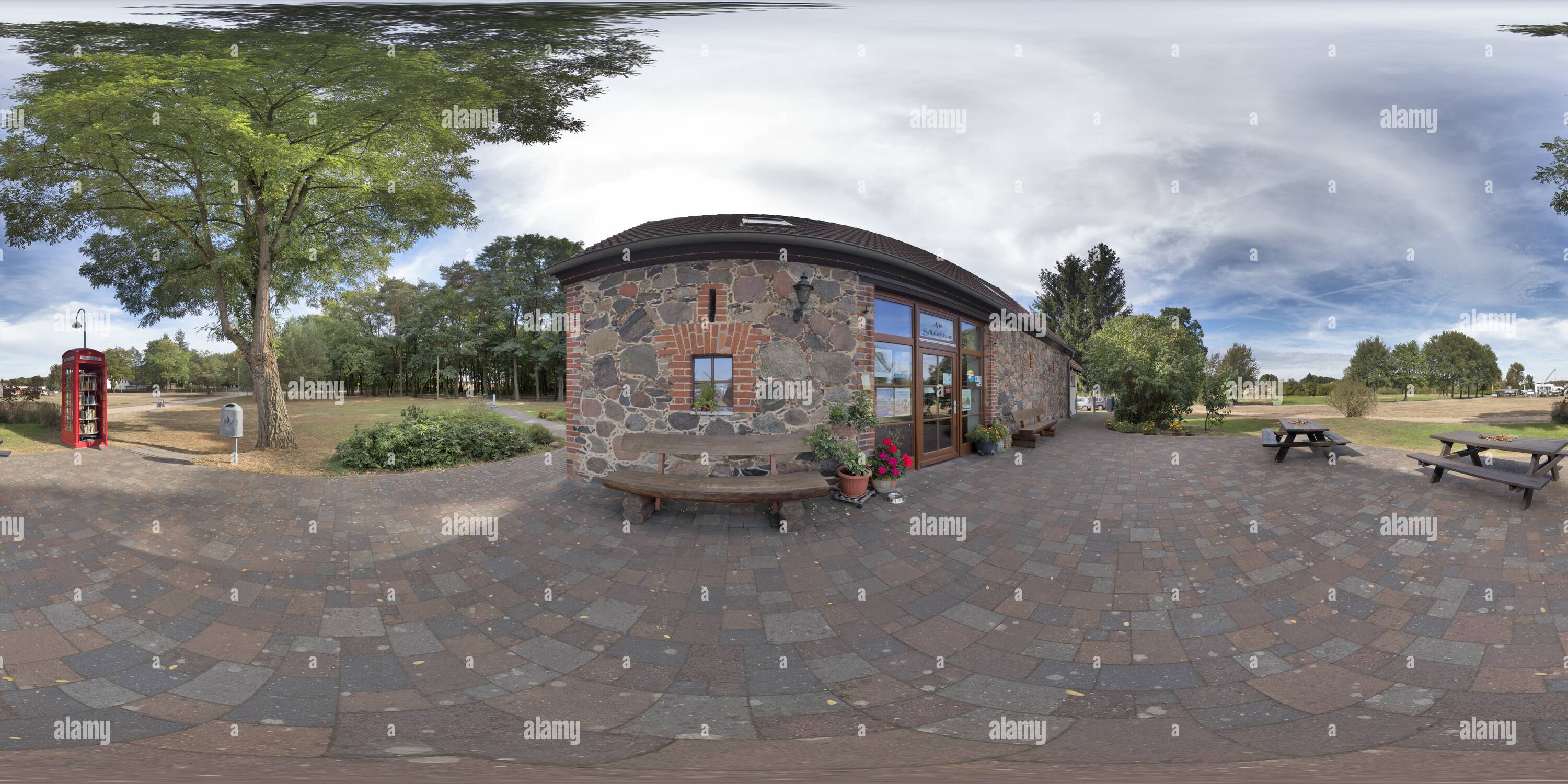 360° view of Diensdorf Radlow Alte Schulscheune - Alamy