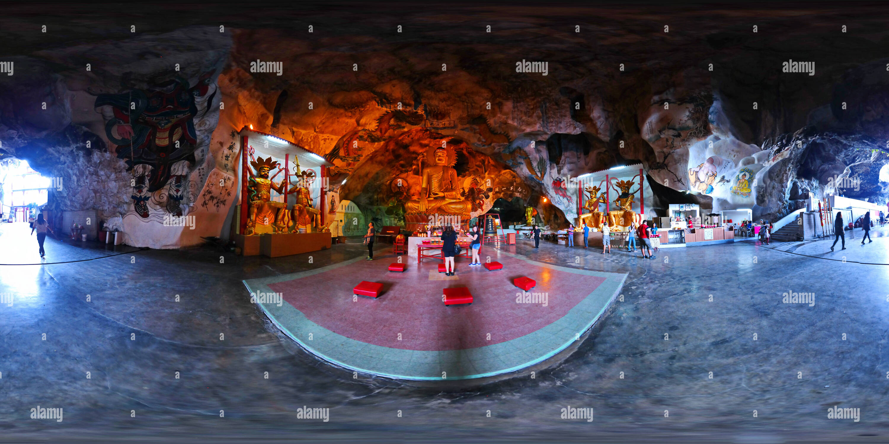 360° view of Perak Cave Temple - Alamy