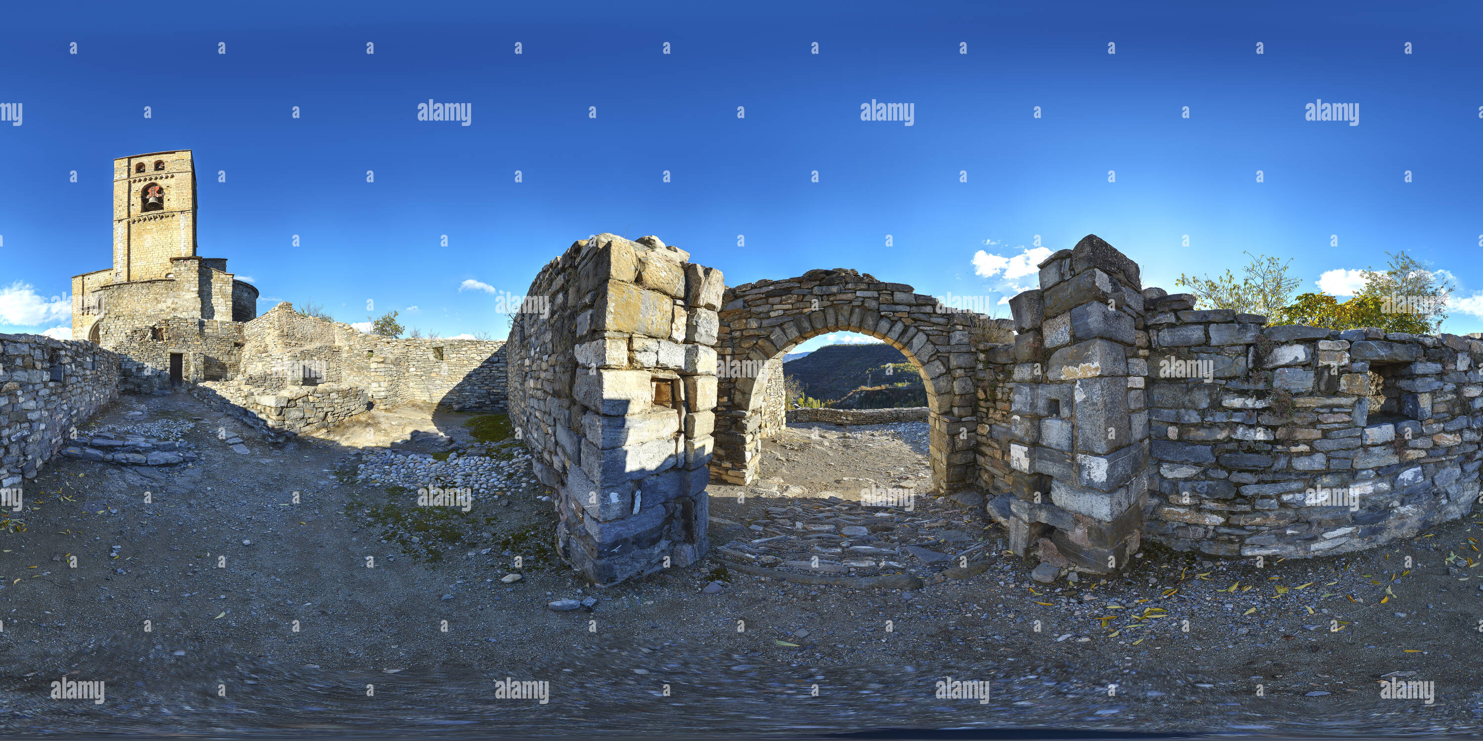360° view of Fortified Abbey, Montañana (Huesca - Alamy