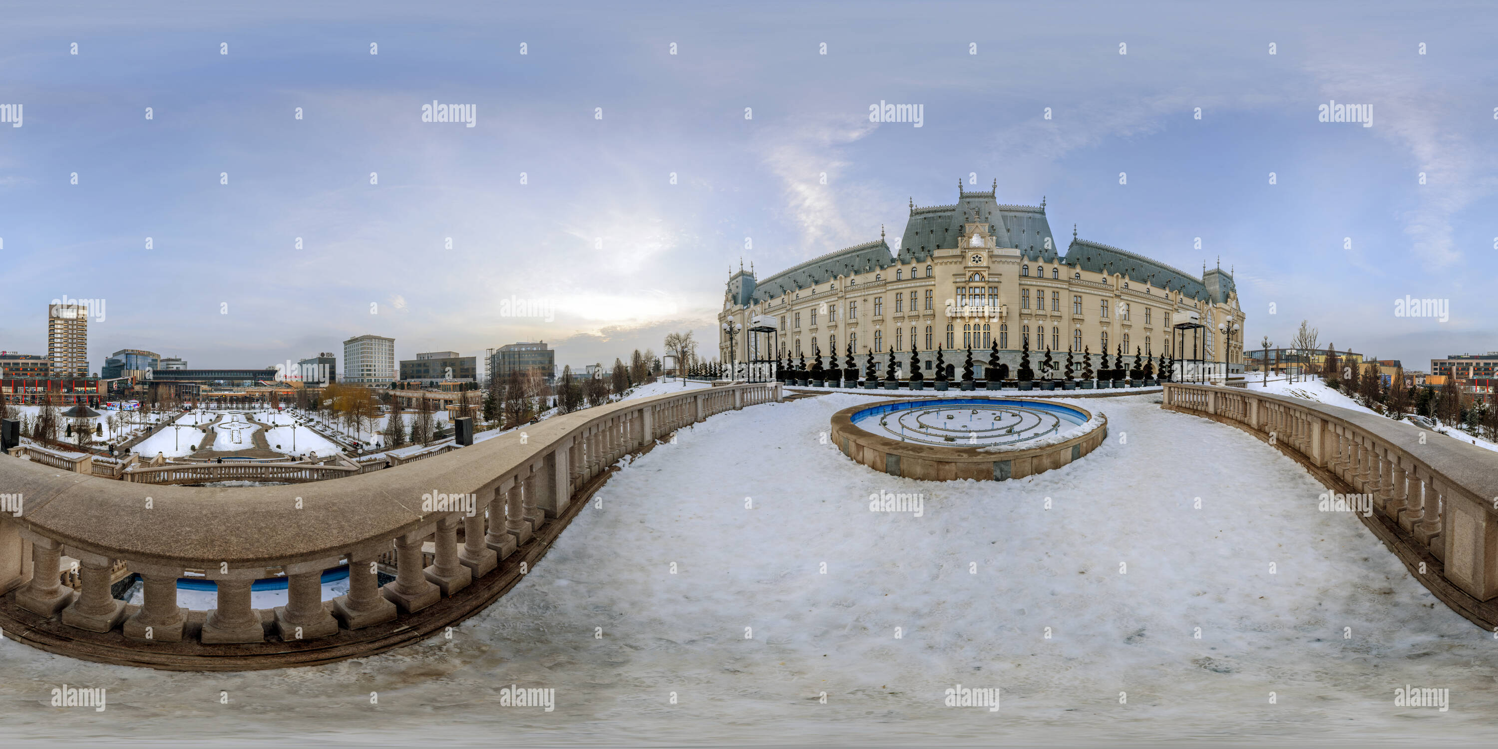360° view of Palace of Culture and Palas Mall Gardens - Alamy