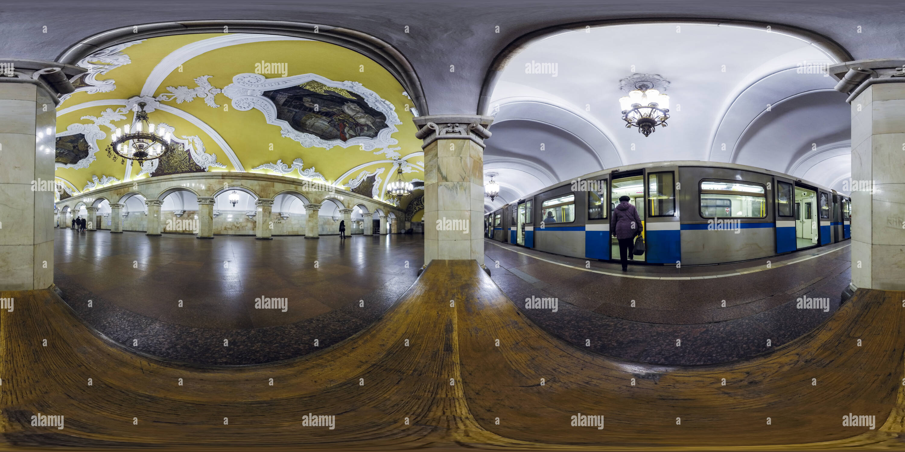 360° view of Moscow Metro Komsomolskaya Station2 - Alamy