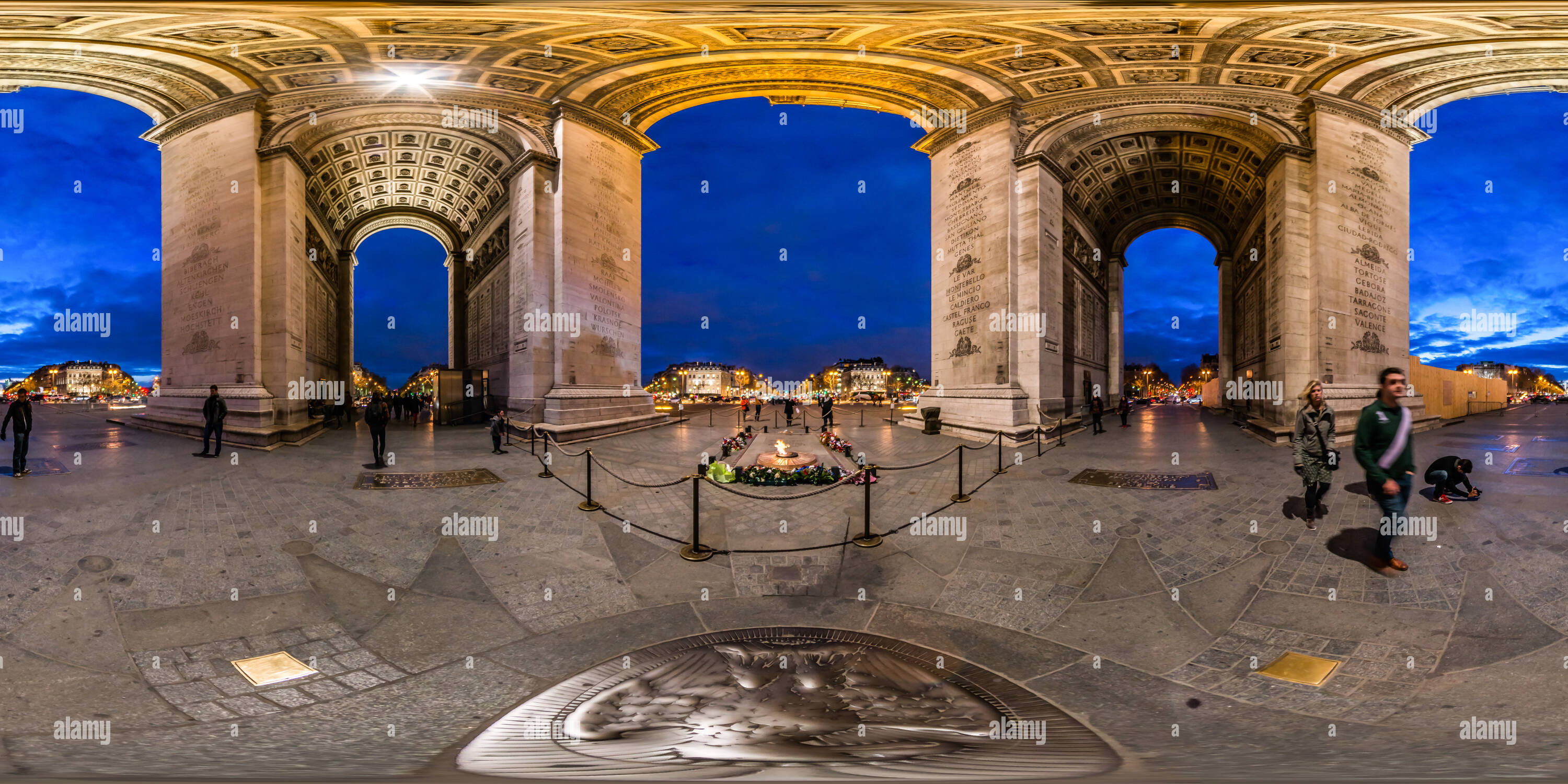 360° view of Arc de Triomphe, Paris, 2014 - Alamy