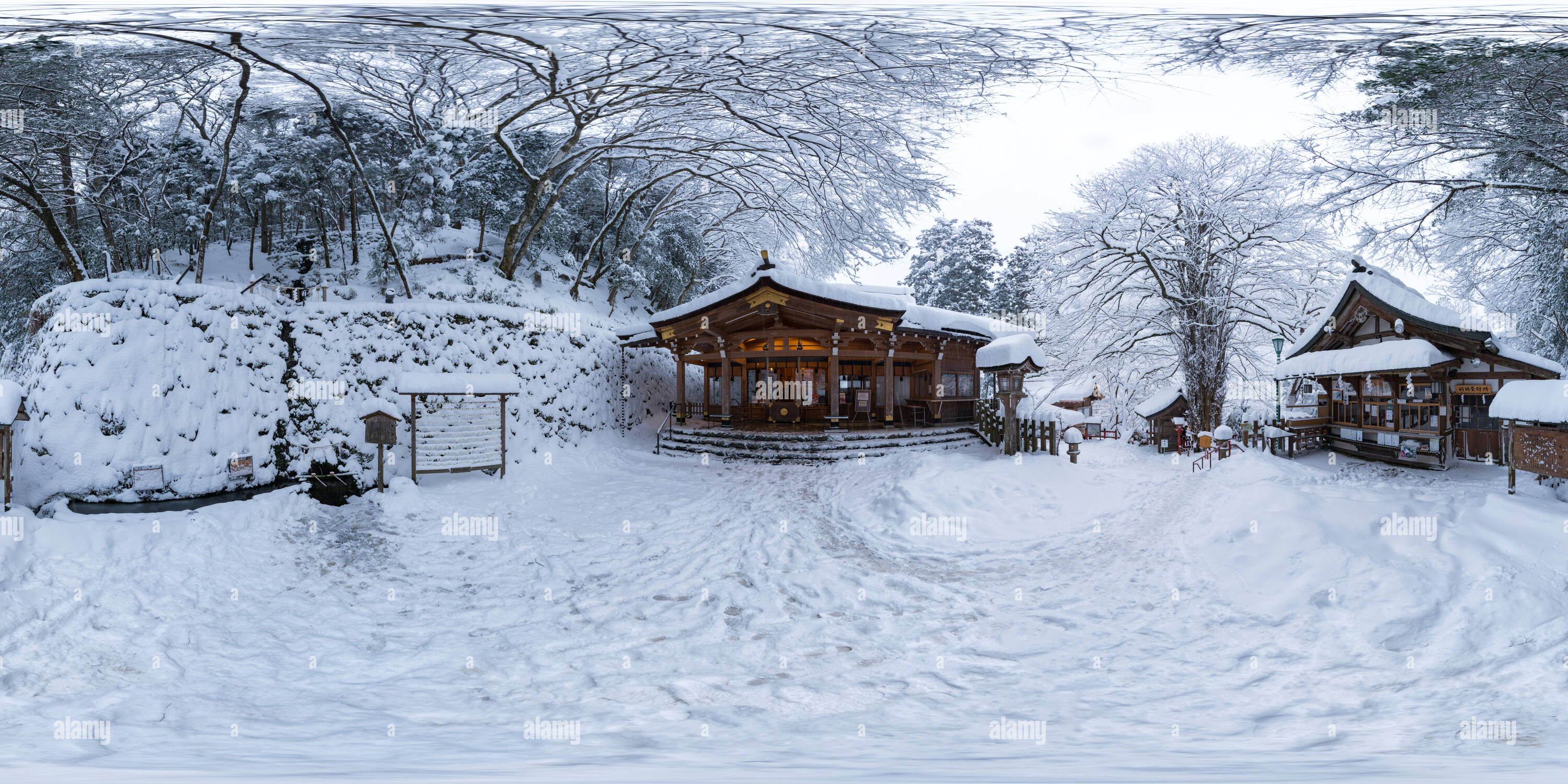 360° view of Snow was piled up Kibune shrine in kyoto,japan 06 - Alamy