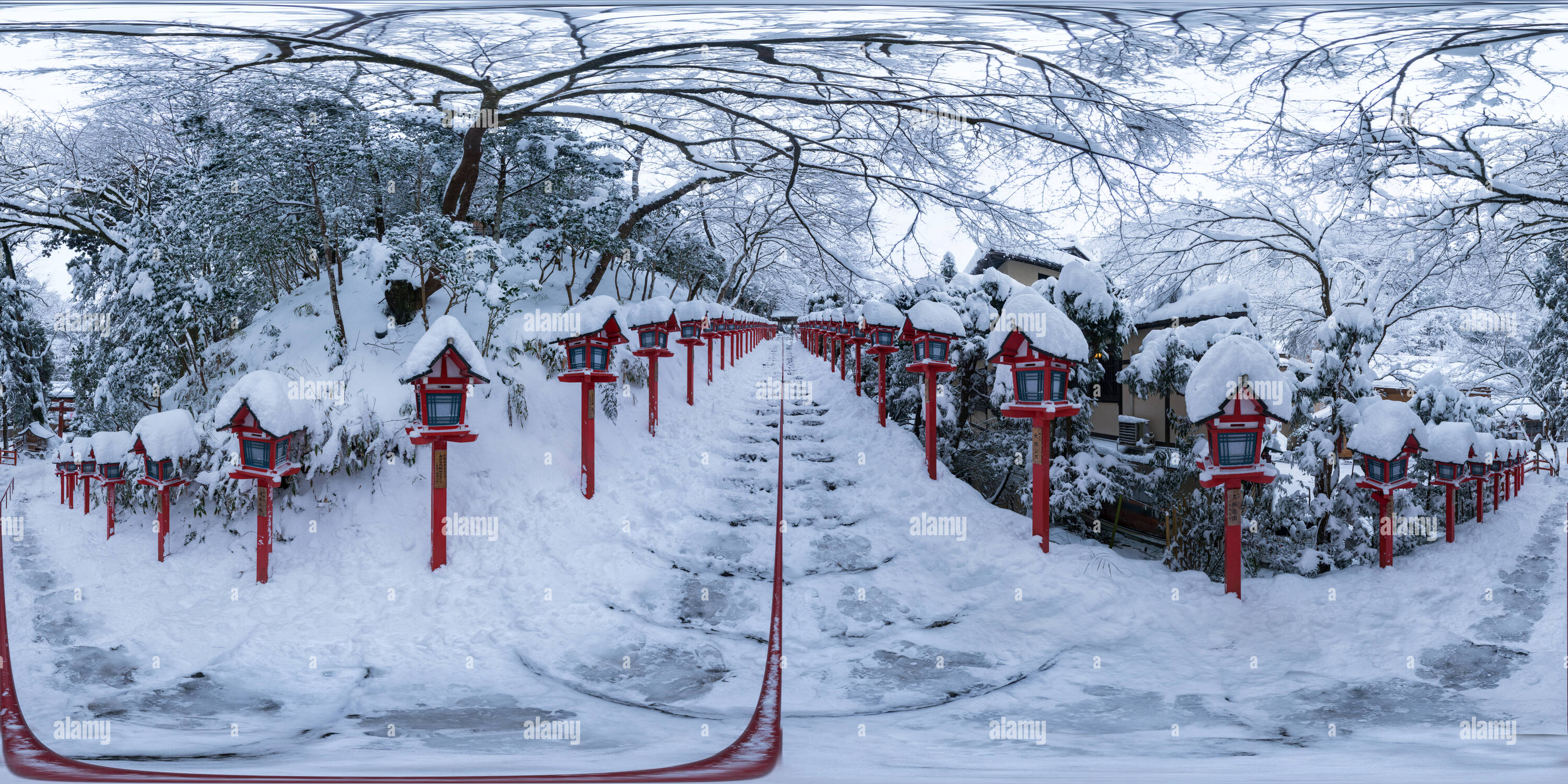 360° view of Snow was piled up Kibune shrine in kyoto,japan 02 - Alamy